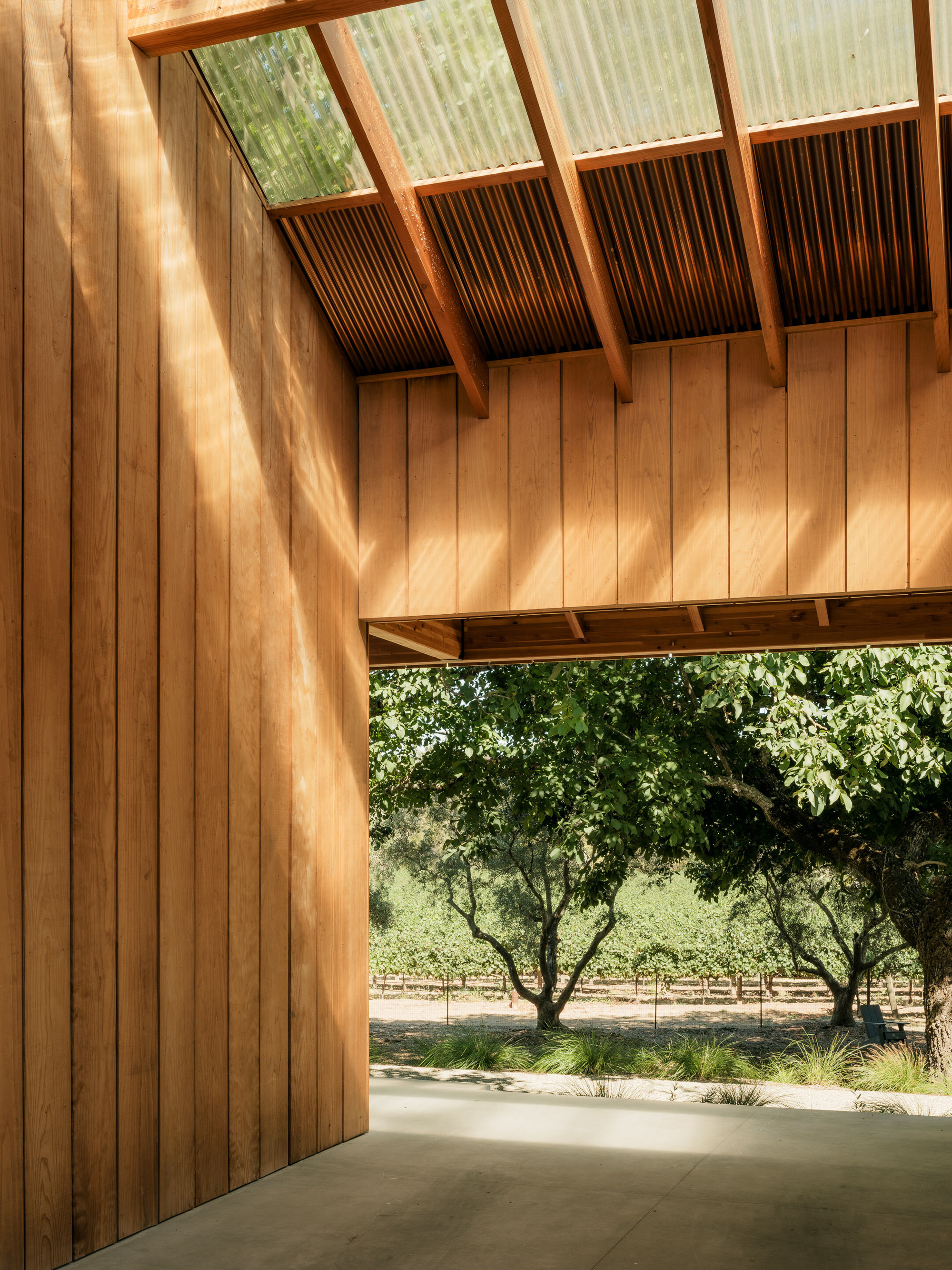 Gallery of Barn Retreat / Malcolm Davis Architecture - 12