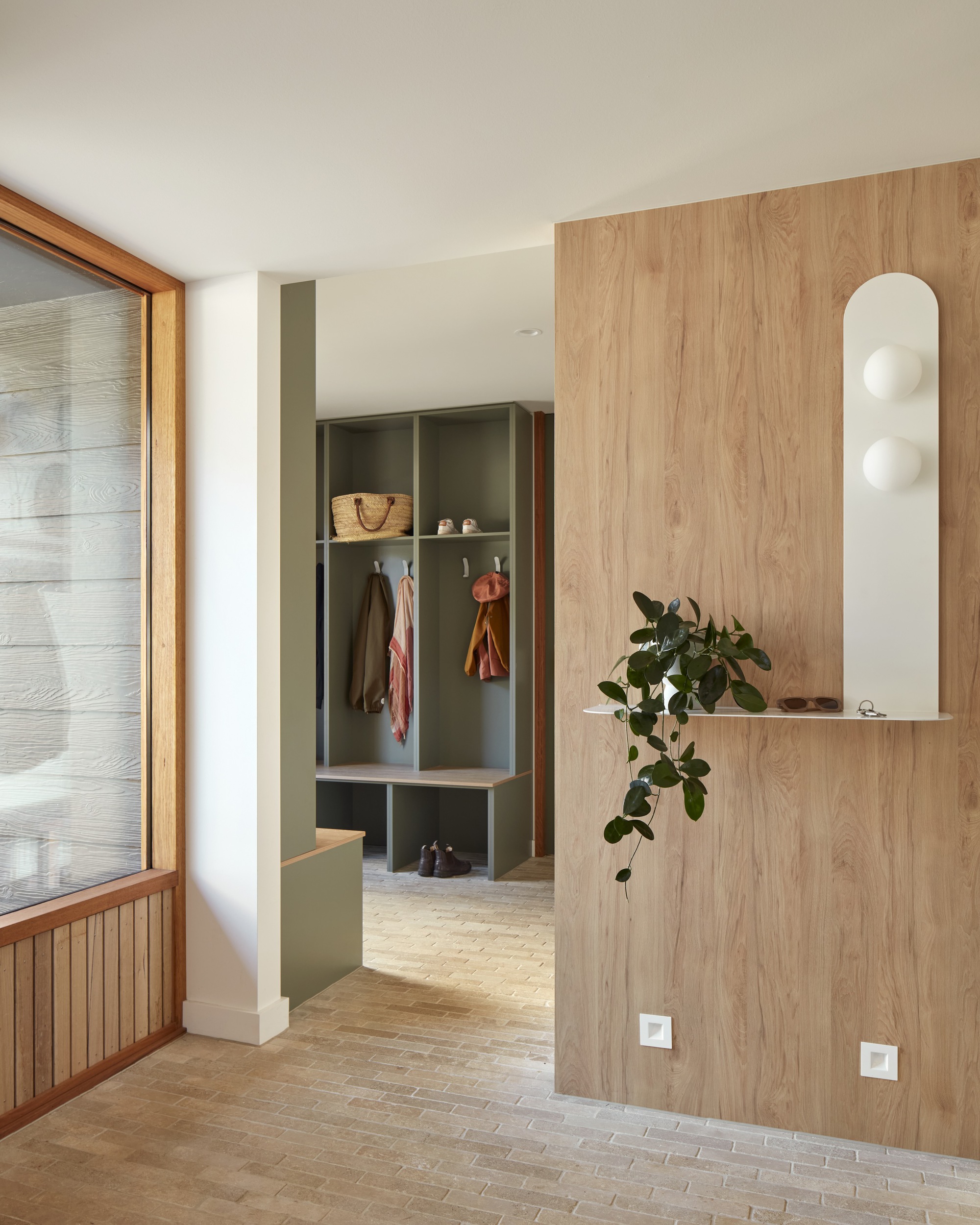 Gallery of Marine House / Bryant Alsop - 14