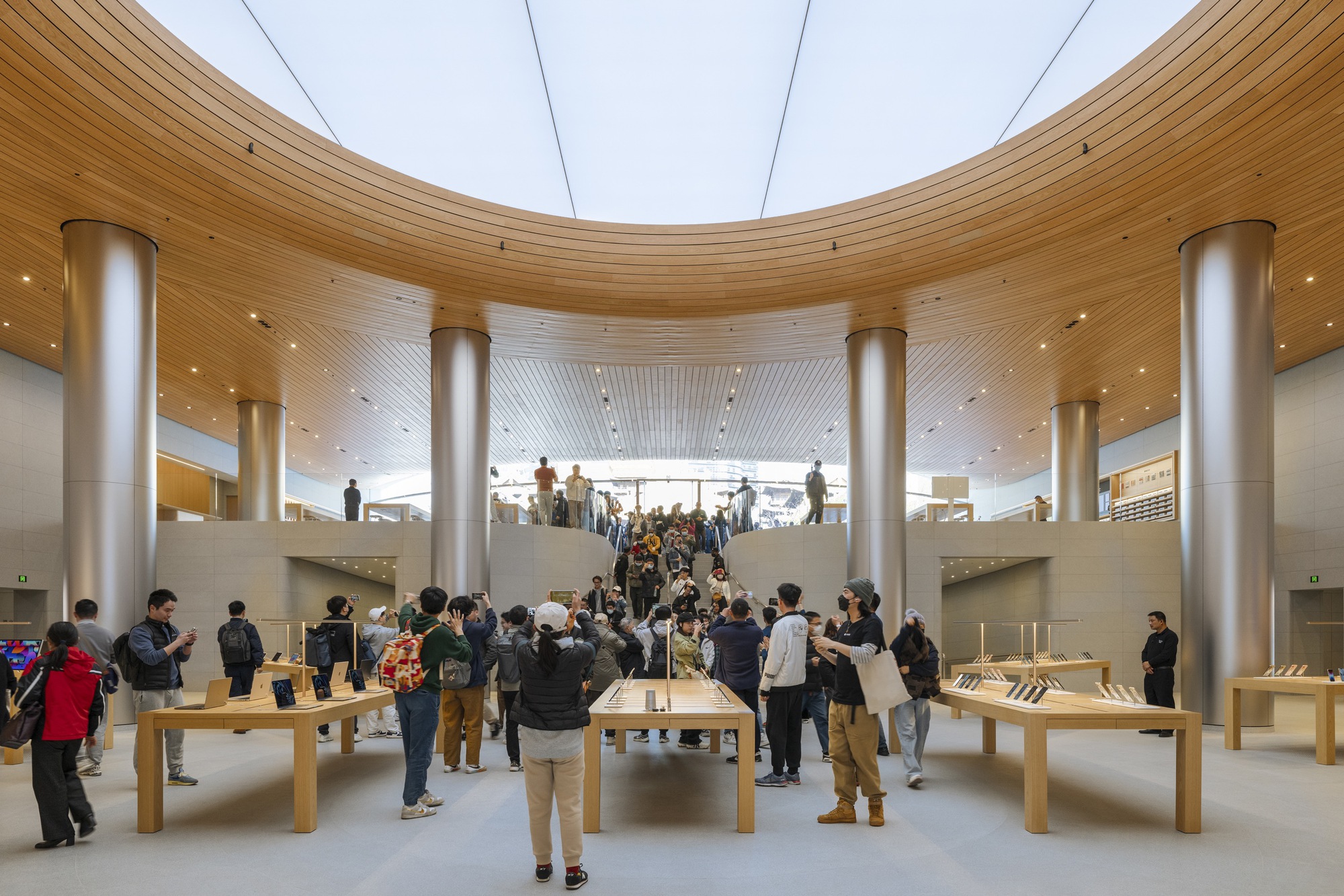Gallery of Apple Store Jing'an / Foster + Partners - 2