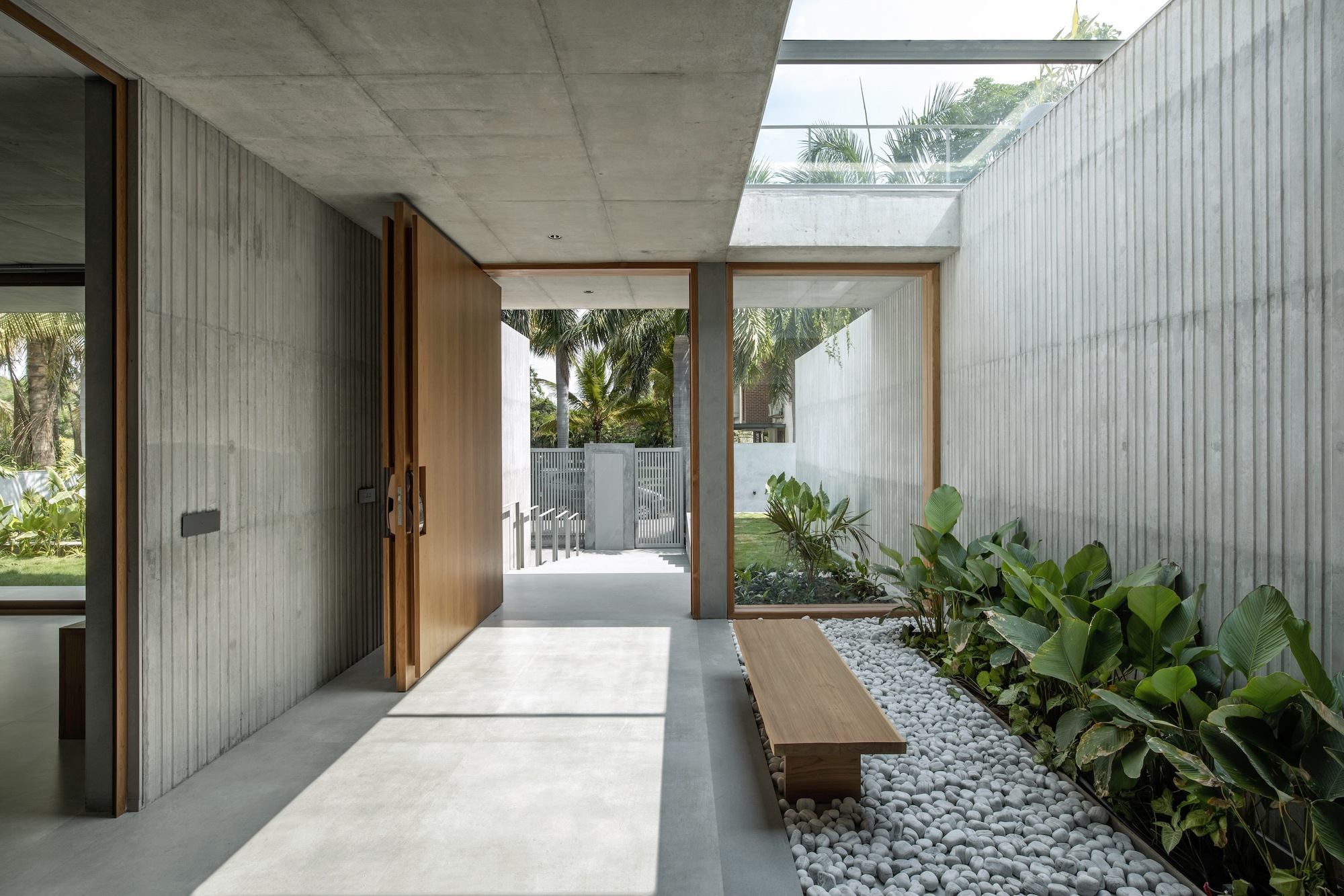 Galeria de Casa das Paredes de Concreto / TRAANSPACE - 5