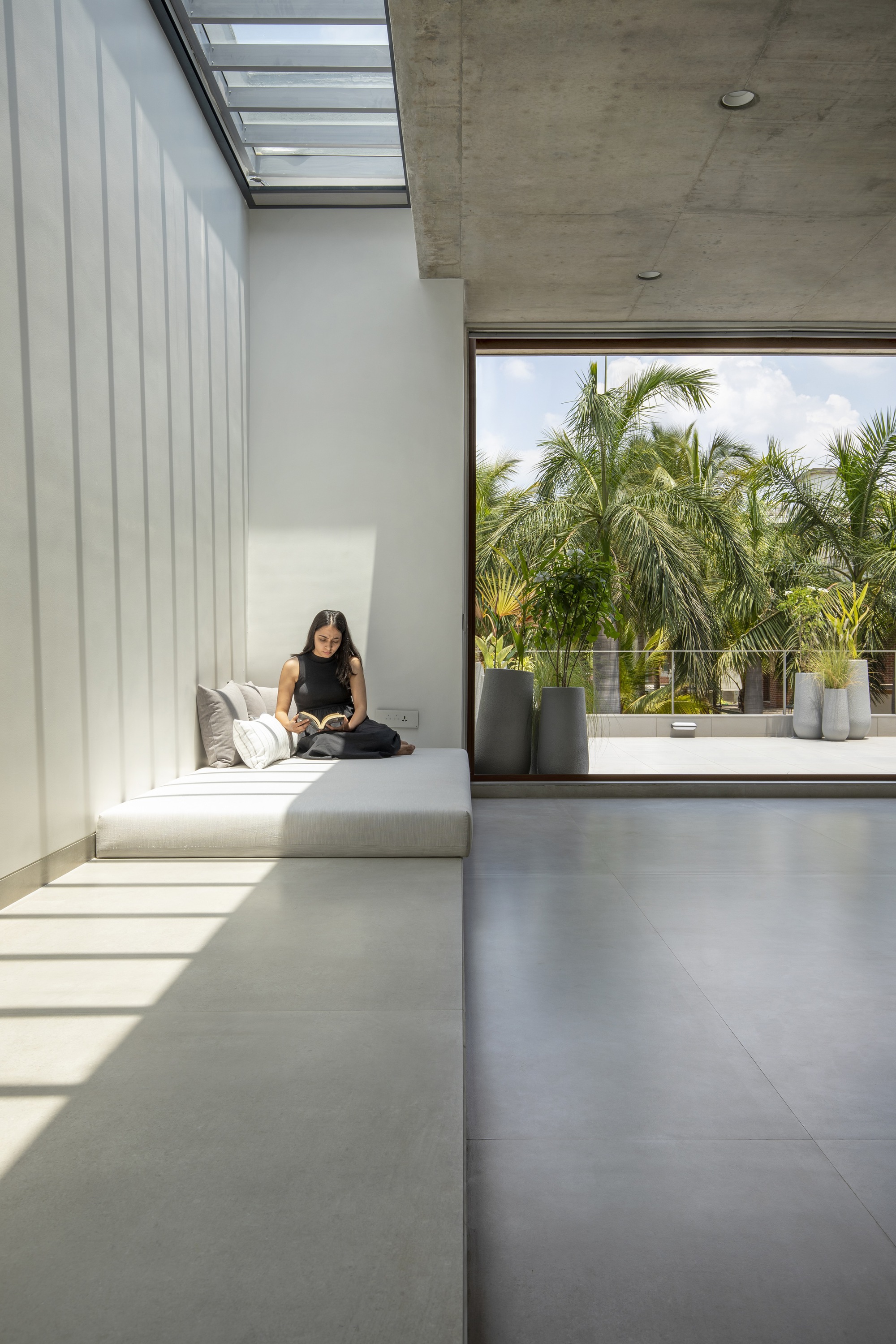 Galeria de Casa das Paredes de Concreto / TRAANSPACE - 15