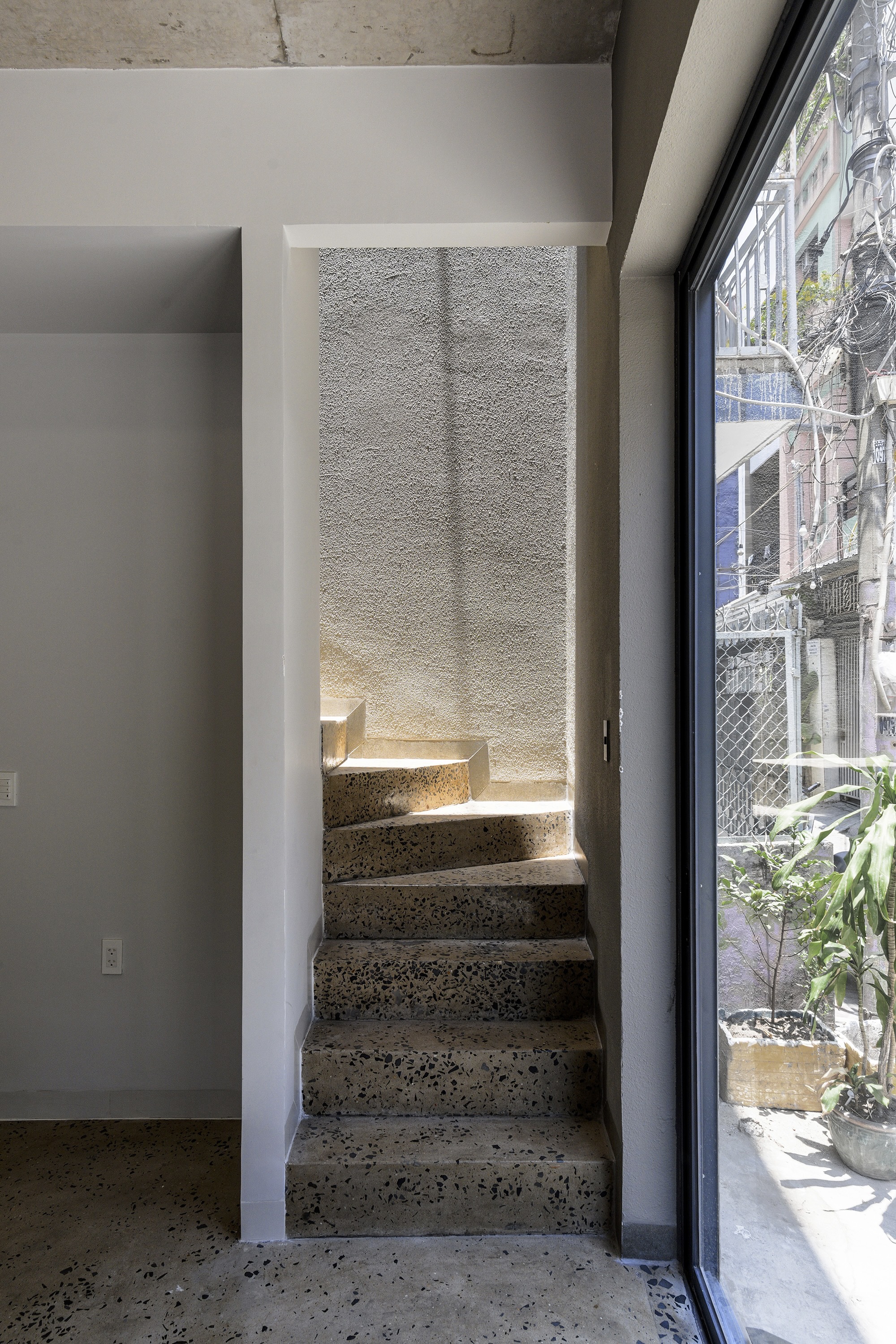 Galería de Edificio Cornerstone / ROOM+ Design & Build - 3