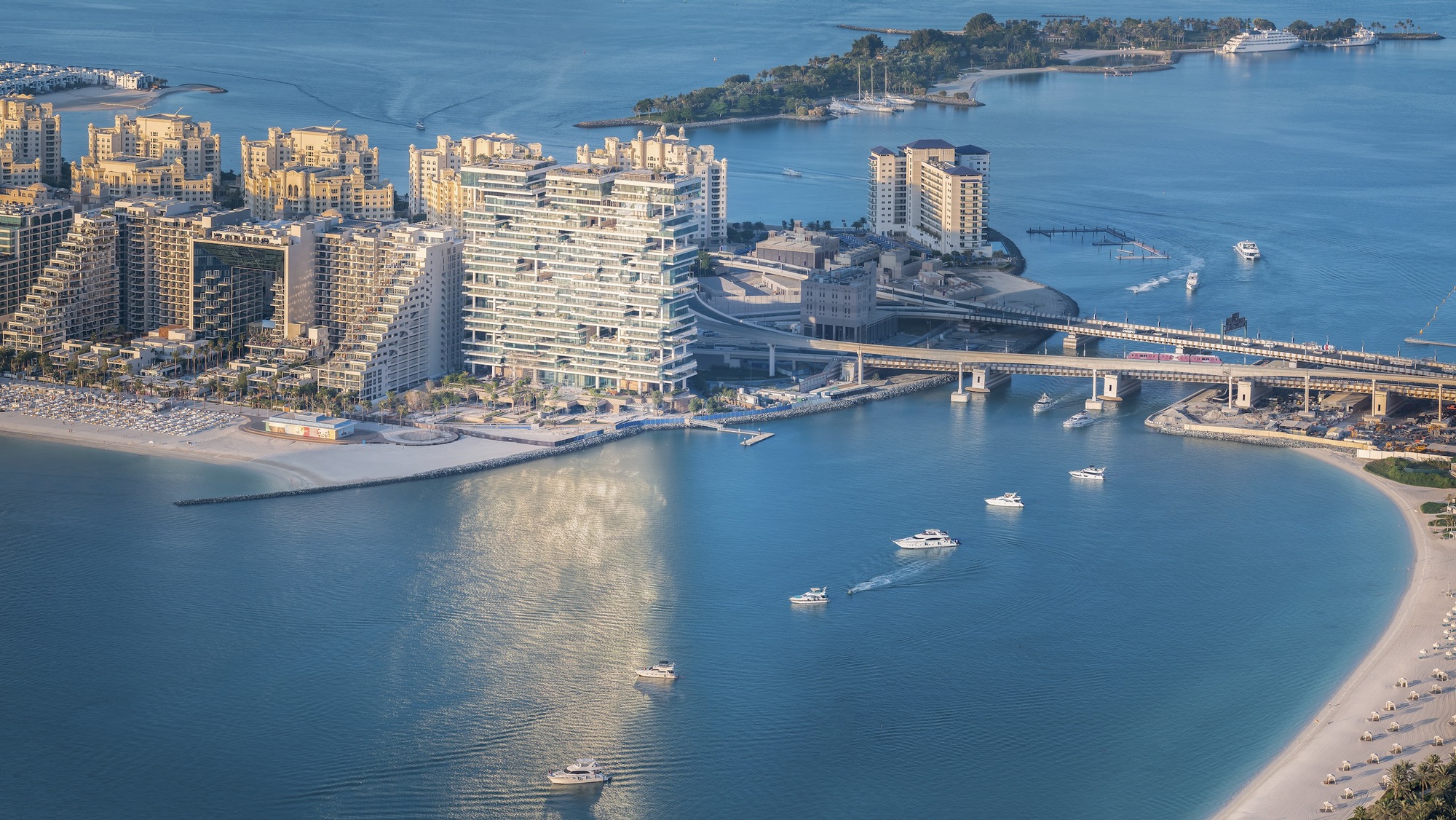 Gallery of One At Palm Residential Building / SOMA - 6