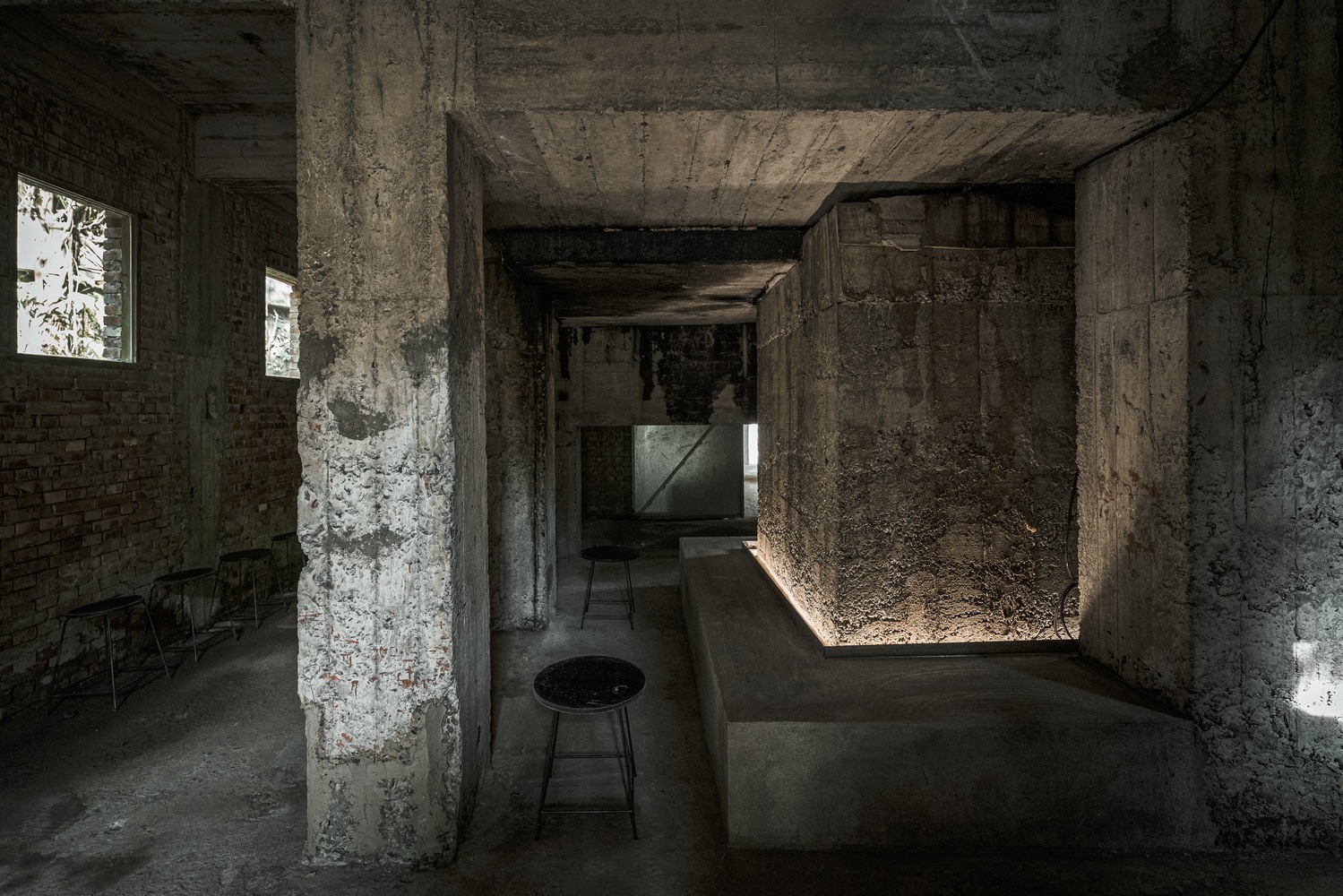 Gallery of The Mineless Heritage Restoration Project / DIVOOE ZEIN ...