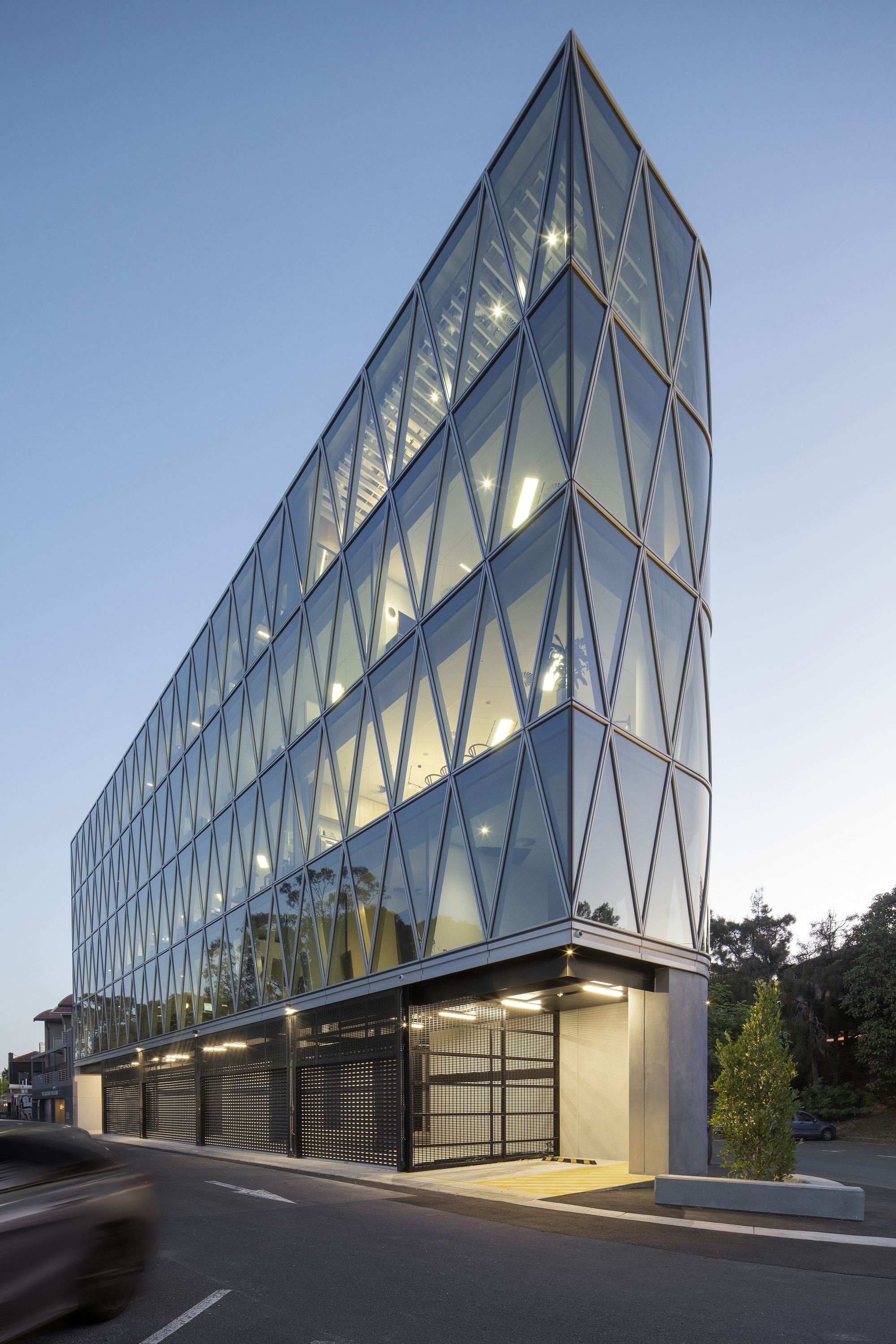 Gallery of Spink St. Office Building / Peter Ryan Architects - 2