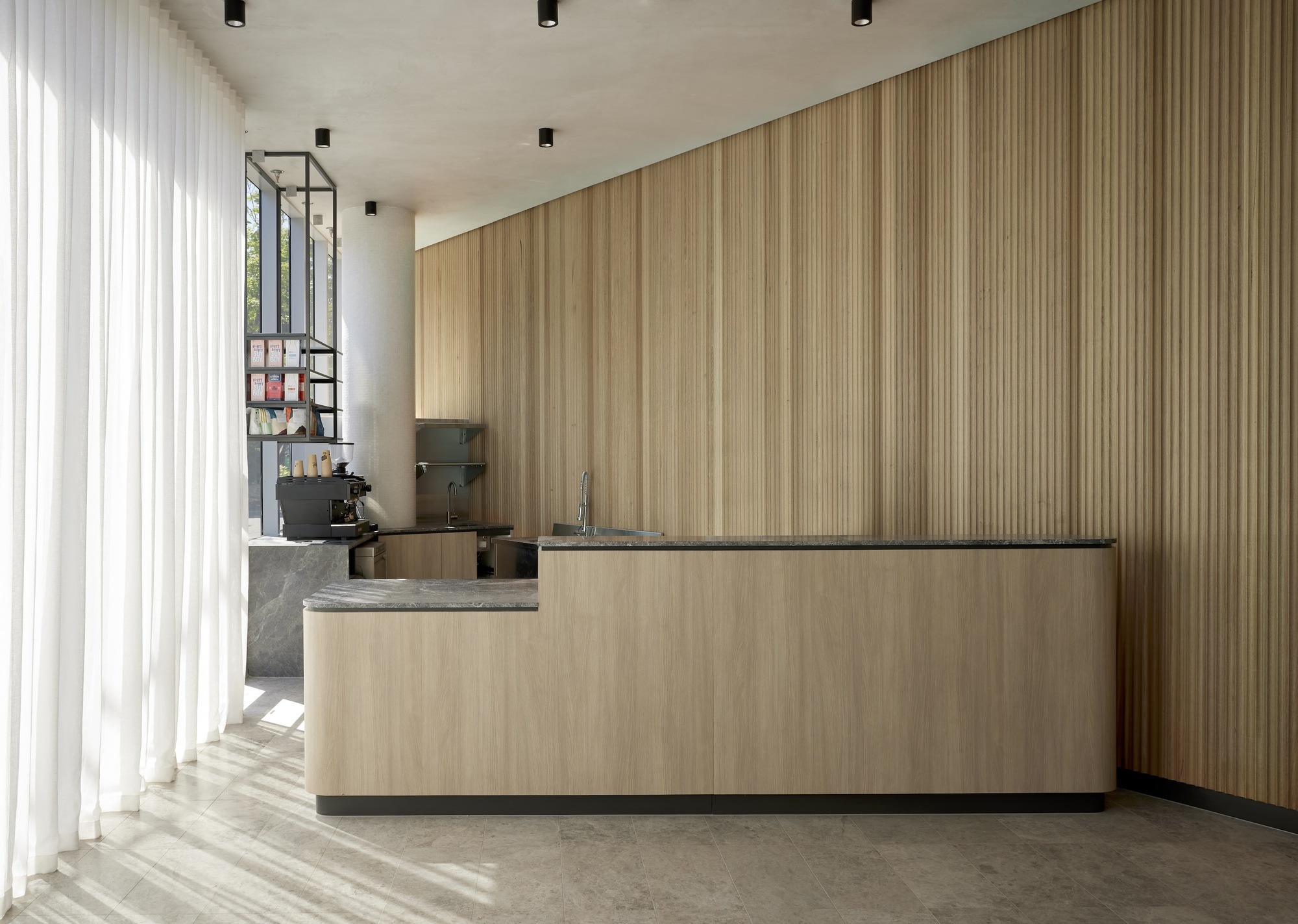 Gallery of Spink St. Office Building / Peter Ryan Architects - 11