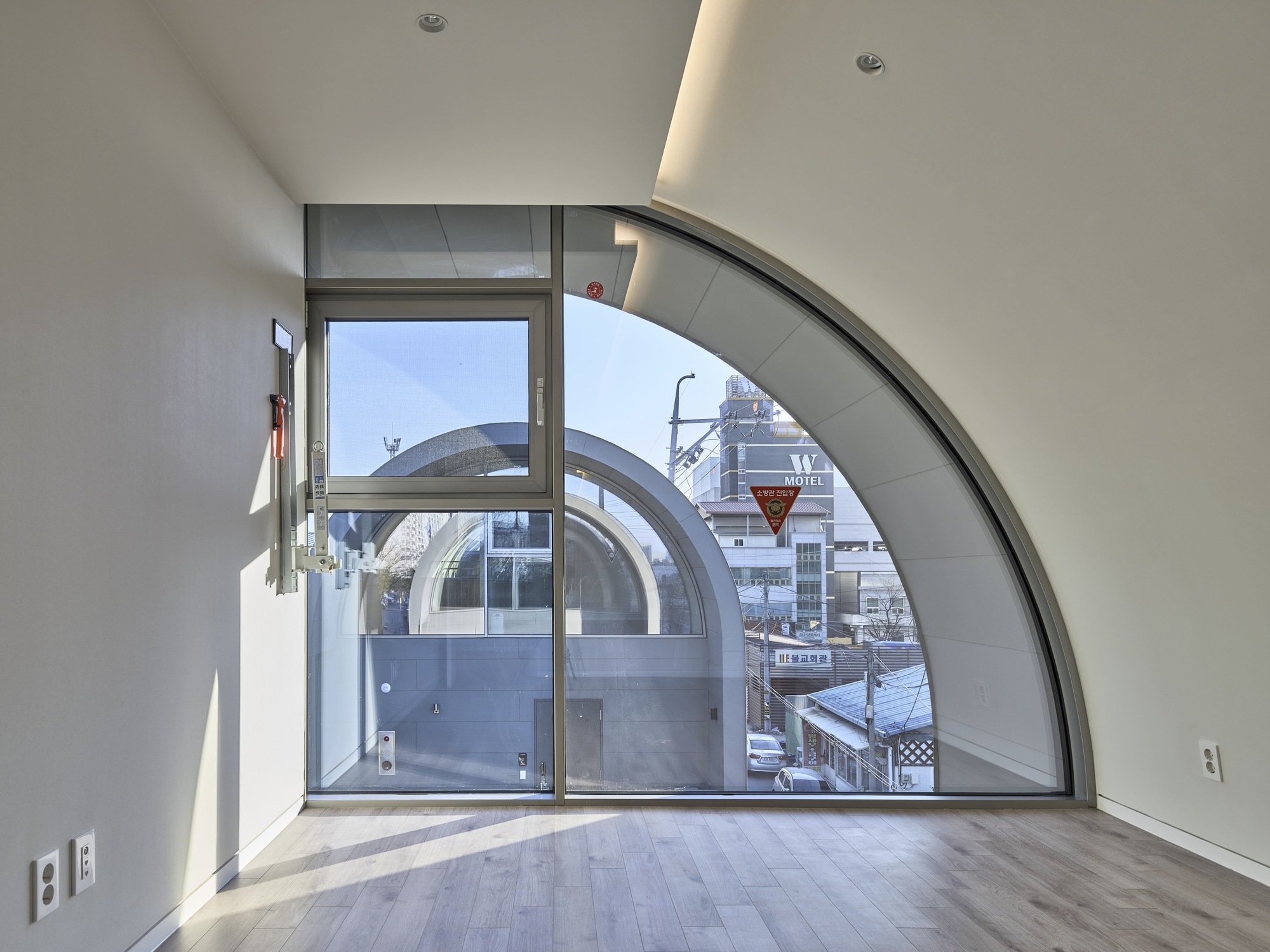 Gallery of Round Roofs Residence / Todot Architects and Partners - 10