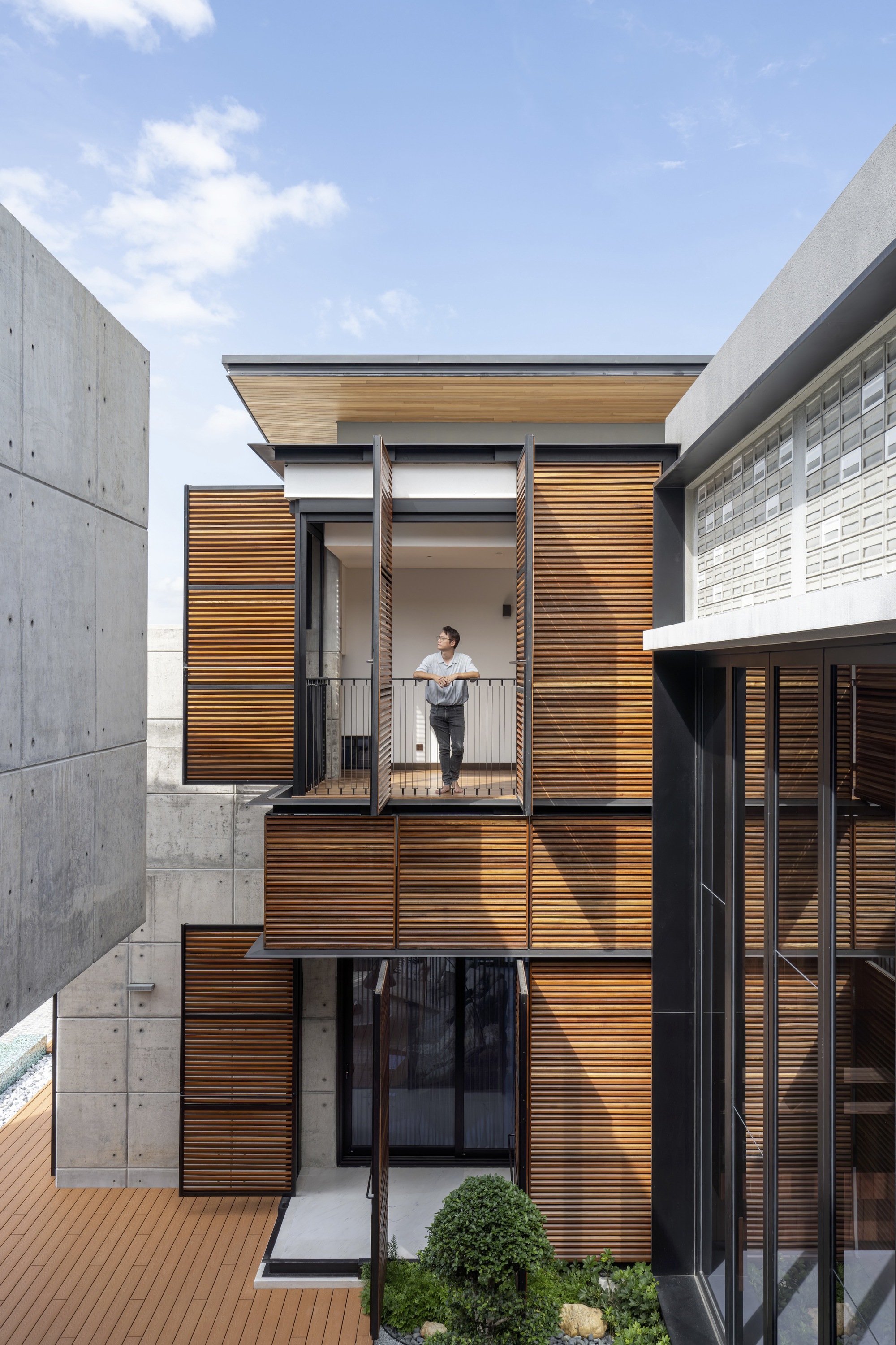 Gallery of 3-Juxta House / Kee Yen Architects - 2