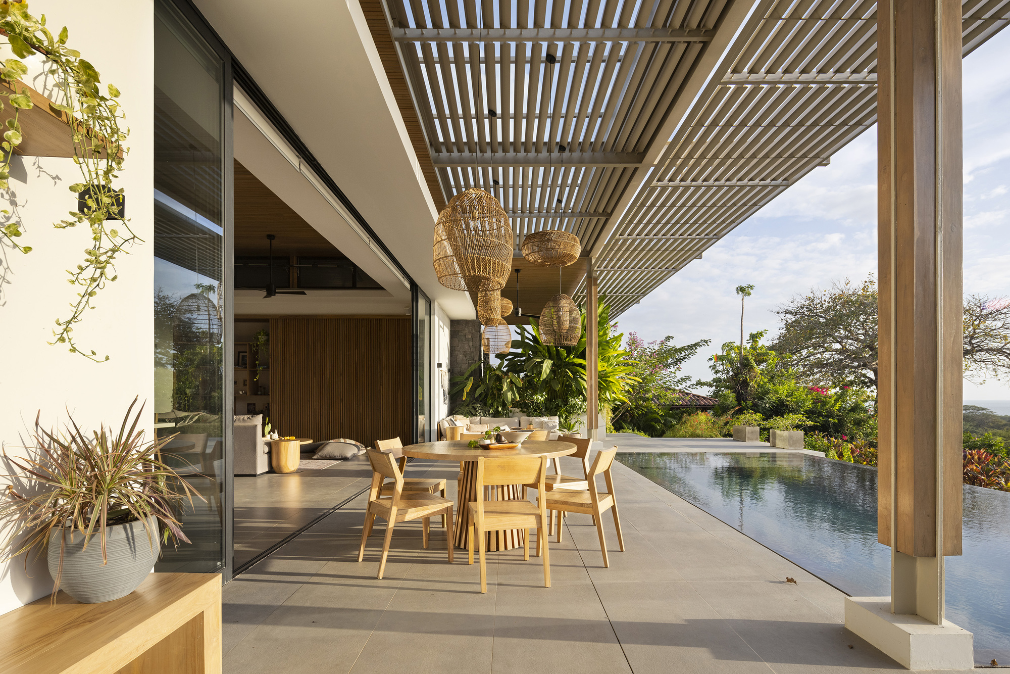 Gallery of Pergola House / Studio Saxe - 22