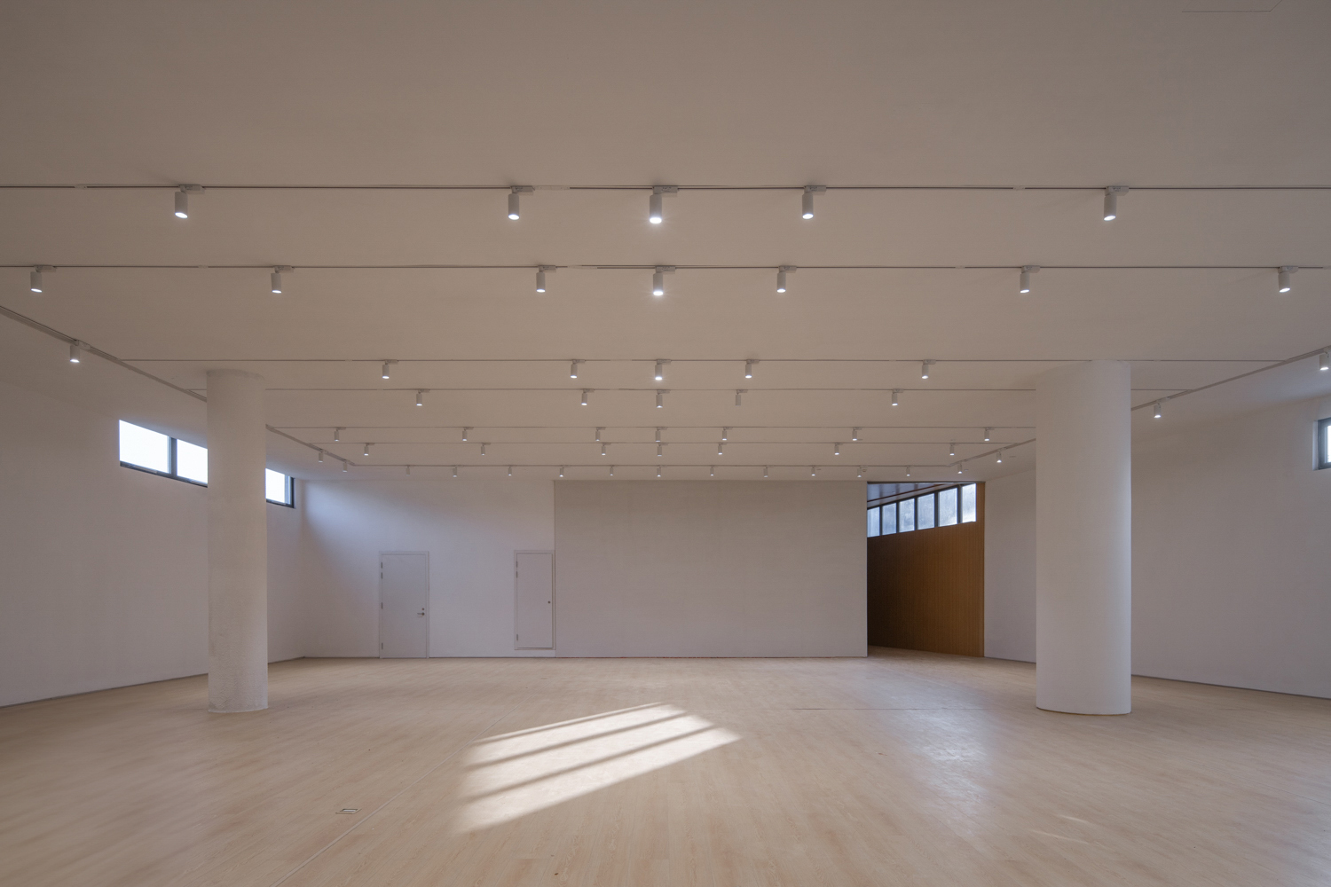 Galeria de Centro de arte Zhejiang Lishui Guyanhuaxiang / line+ studio - 6