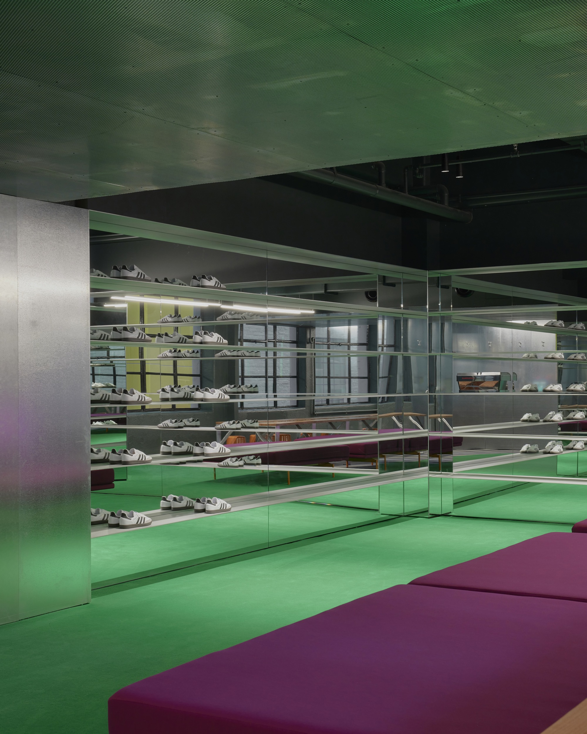 Gallery of Up There Store / Kennedy Nolan Architects - 4