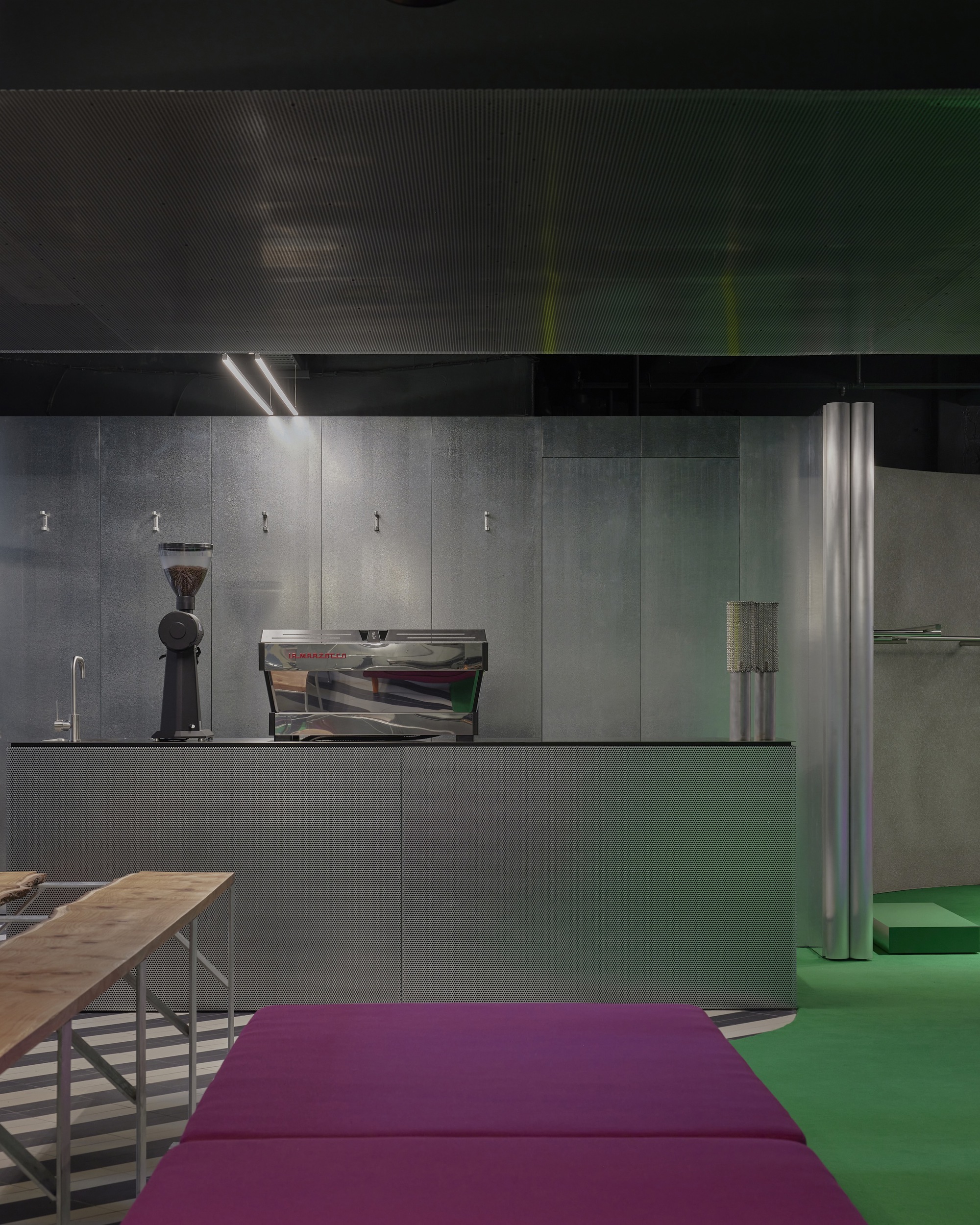 Gallery of Up There Store / Kennedy Nolan Architects - 7