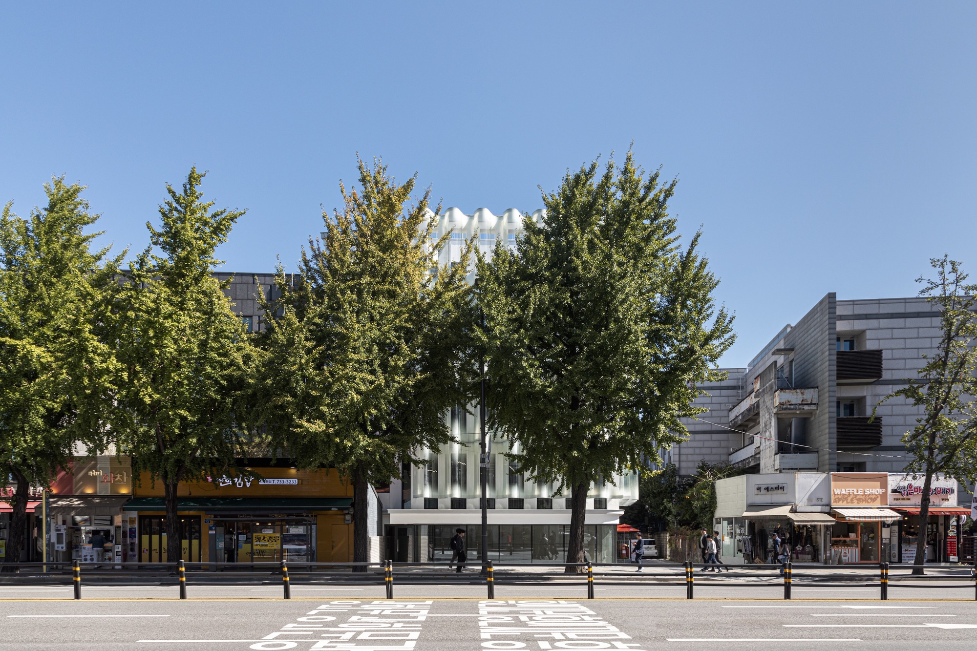 Gallery of West Glow Office and Retail Building / Society of ...