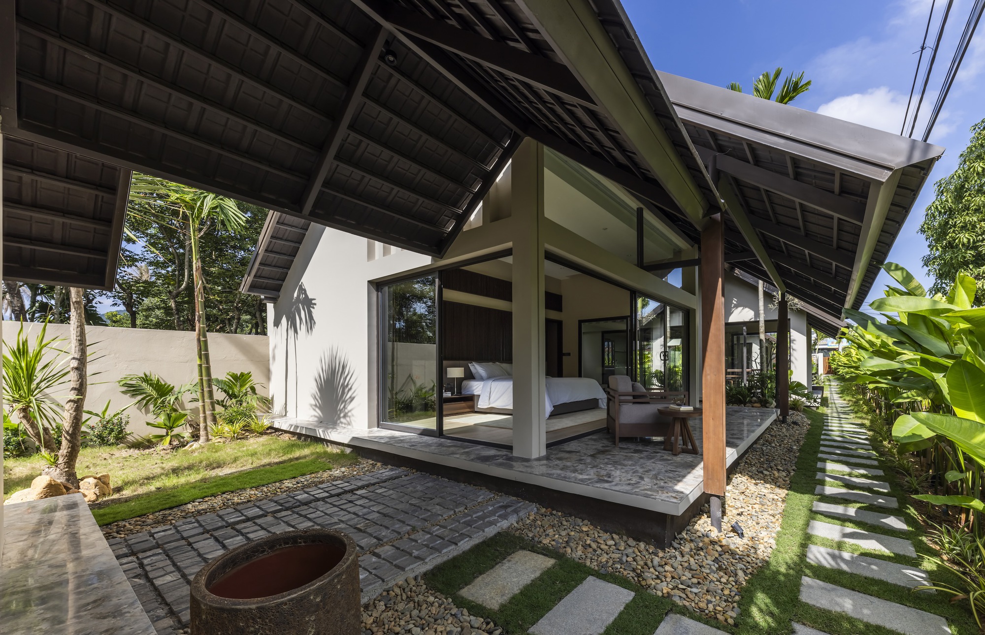 Gallery of H.A Garden House / Pham Huu Son Architects - 10