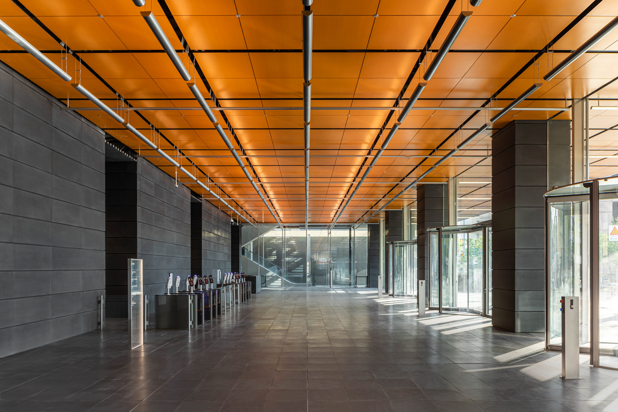 Gallery of HYBE Headquarters Office / COM + FHHH Friends - 8