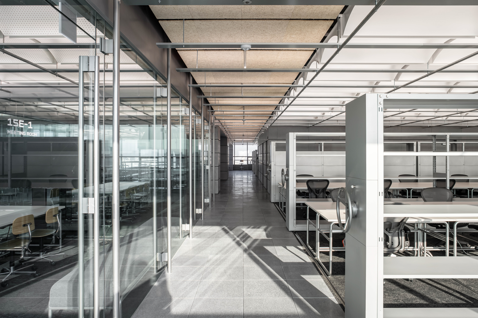 Gallery of HYBE Headquarters Office / COM + FHHH Friends - 23