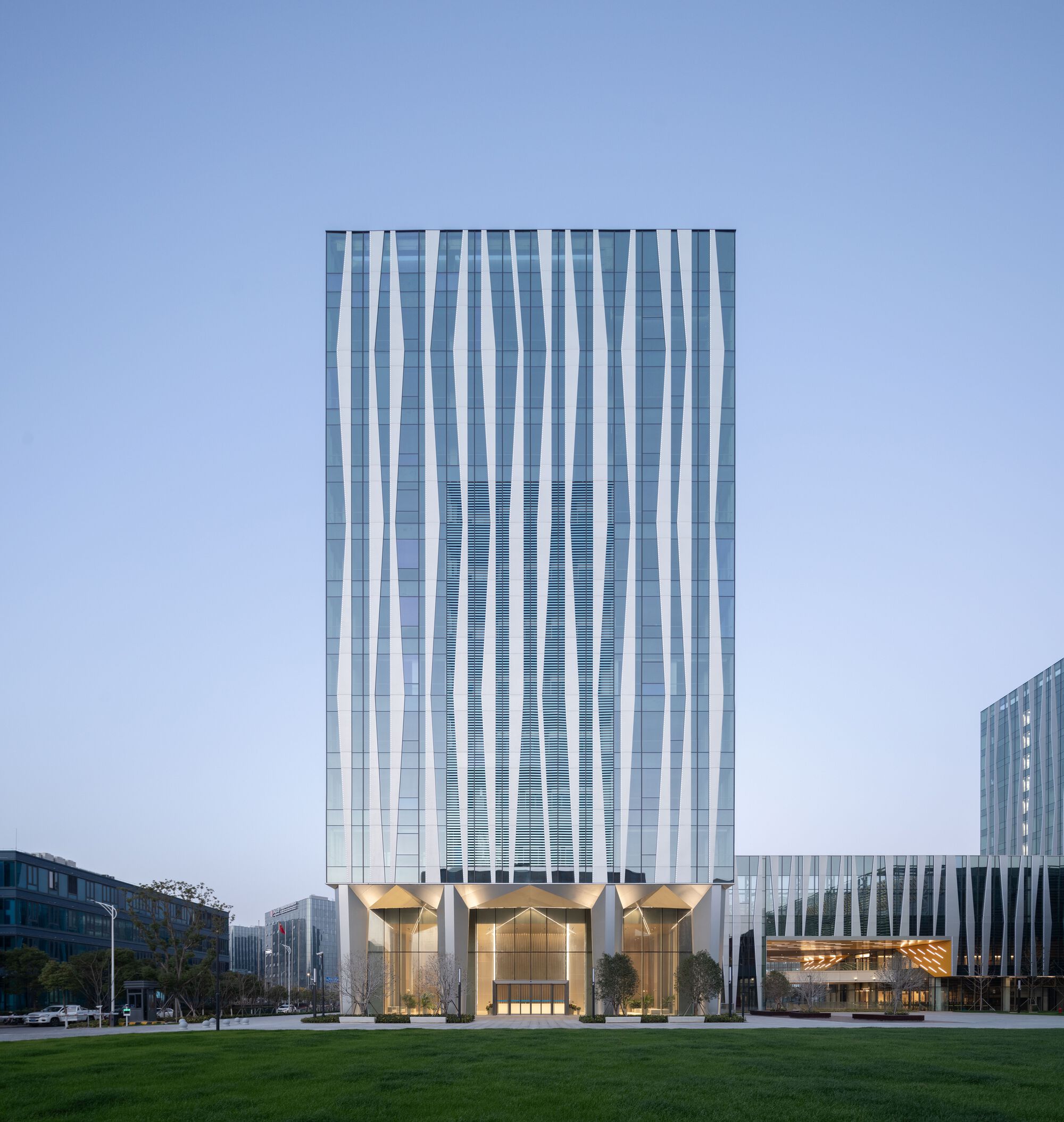 上海临港海立方科技园三期 / FTA建筑设计 | ArchDaily