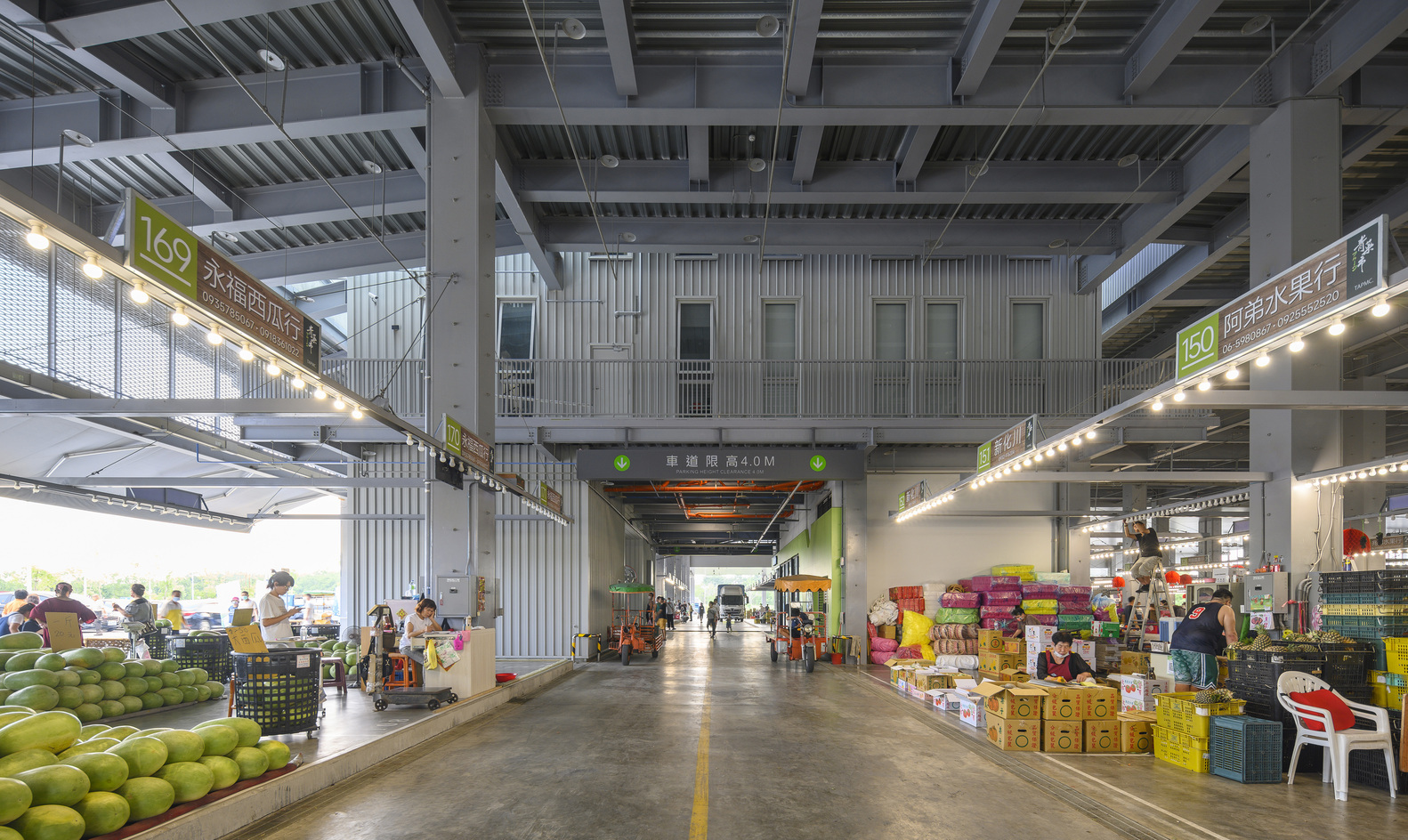 Gallery of Roofs of Trade: A Look at 12 Public Market Architectures - 39
