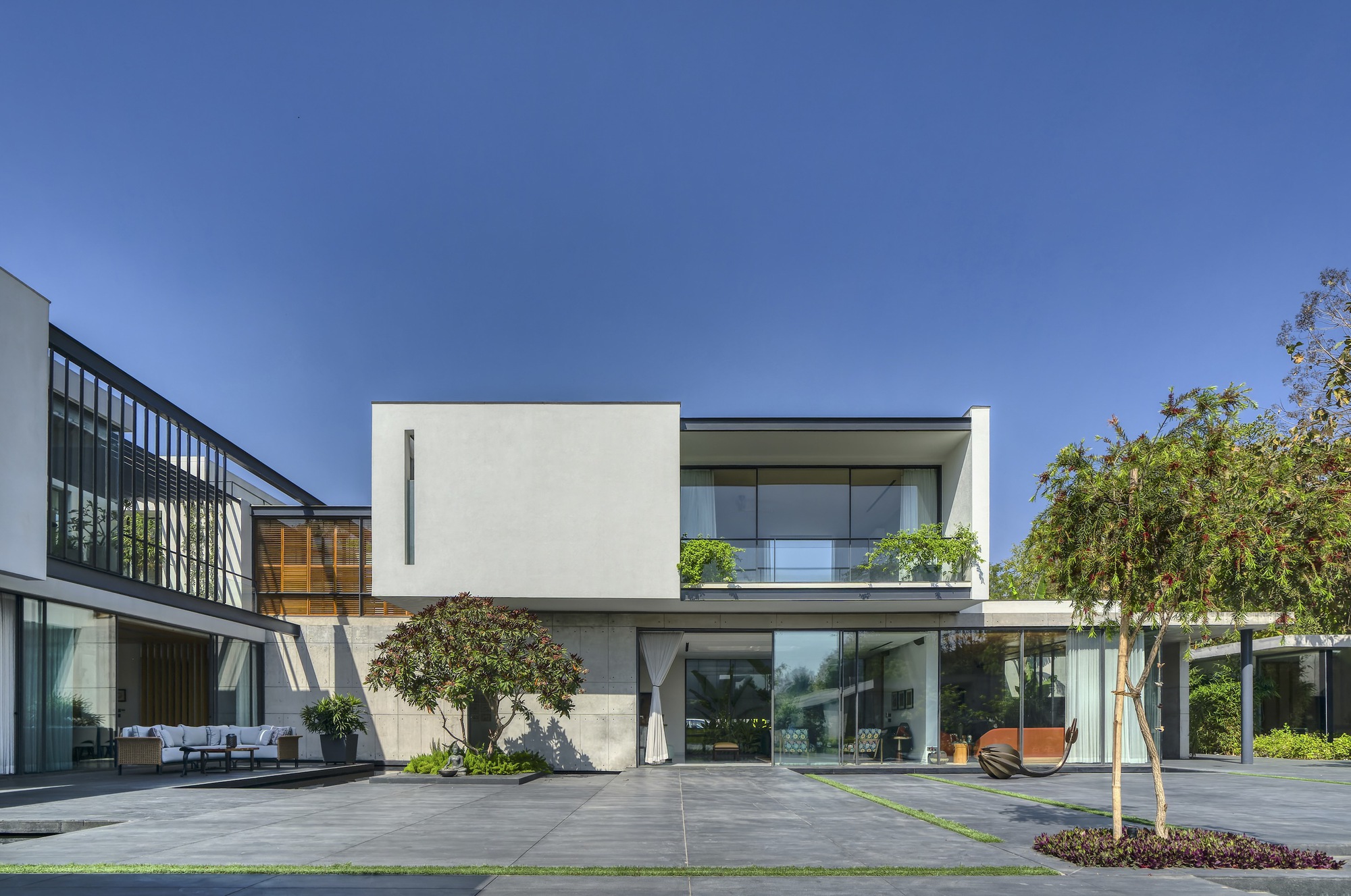 Gallery of Planar House / DADA Partners - 18
