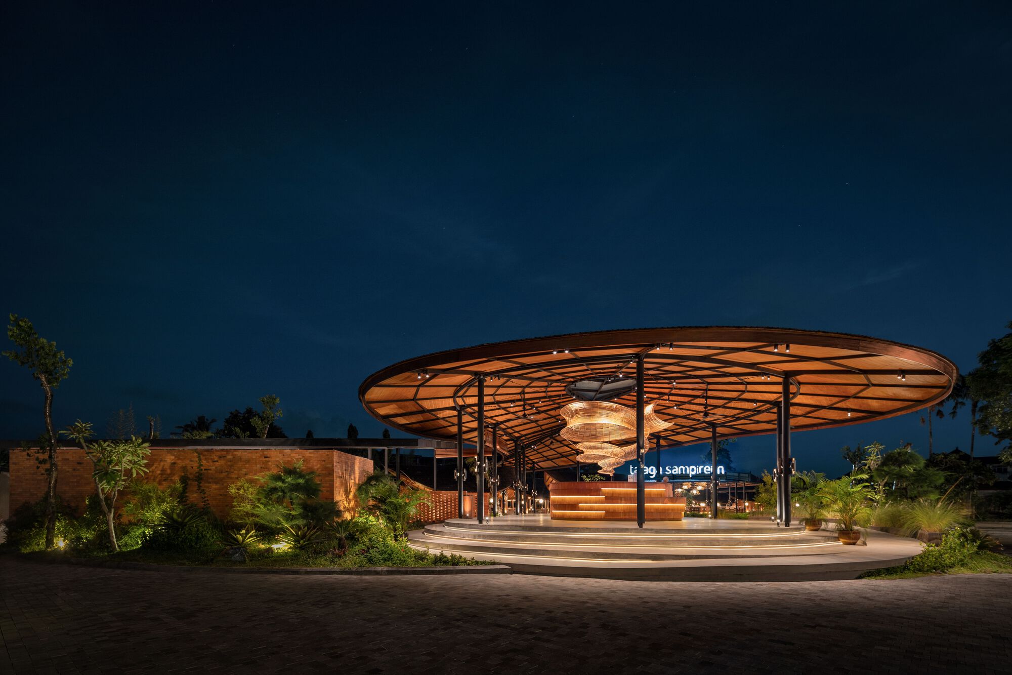 Gallery of Talaga Sampireun Bali Restaurant / K-Thengono Design Studio - 17