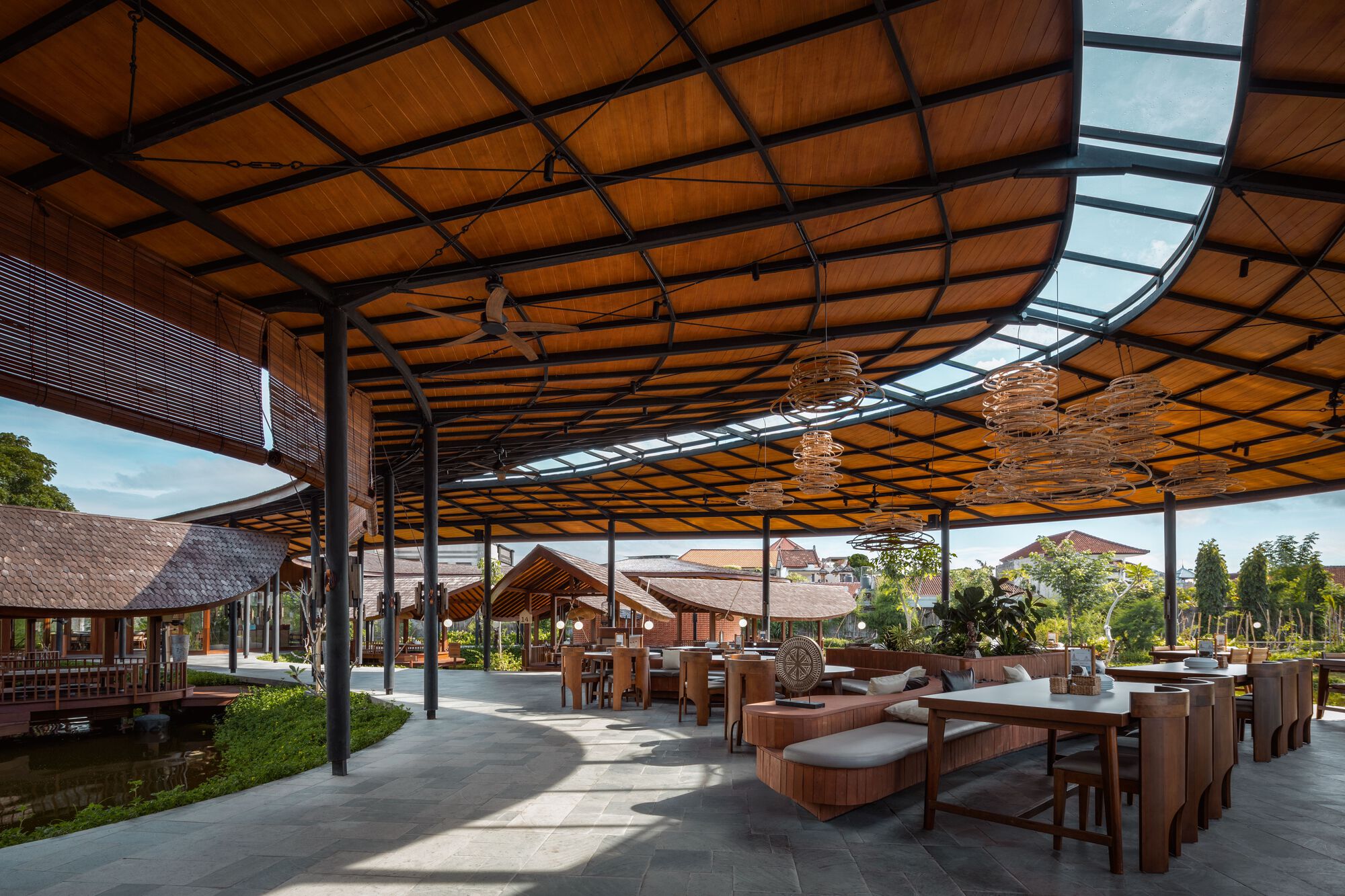 Gallery of Talaga Sampireun Bali Restaurant / K-Thengono Design Studio - 8