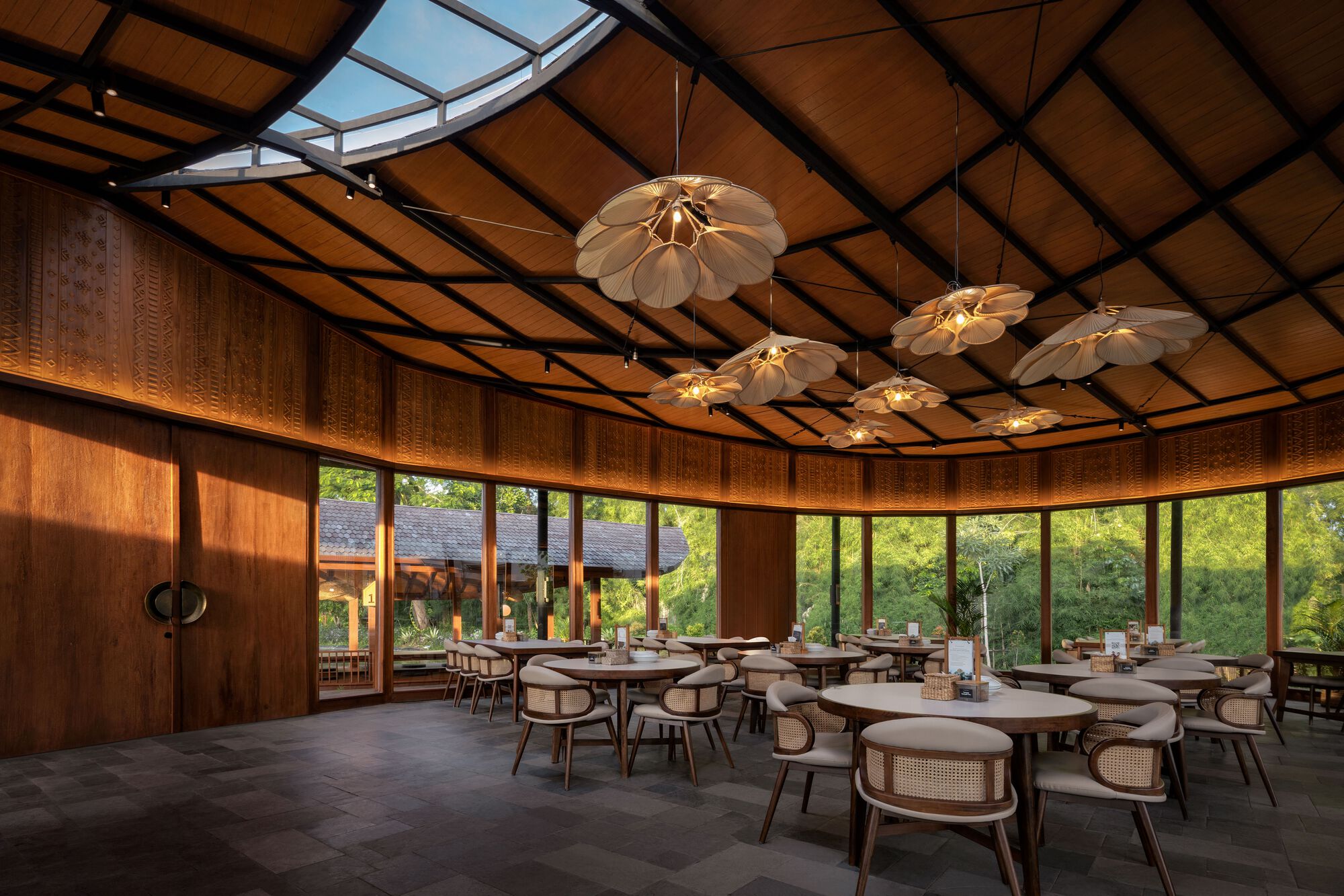 Galeria de Restaurante Amanaia Bali / K-Thengono Design Studio - 3