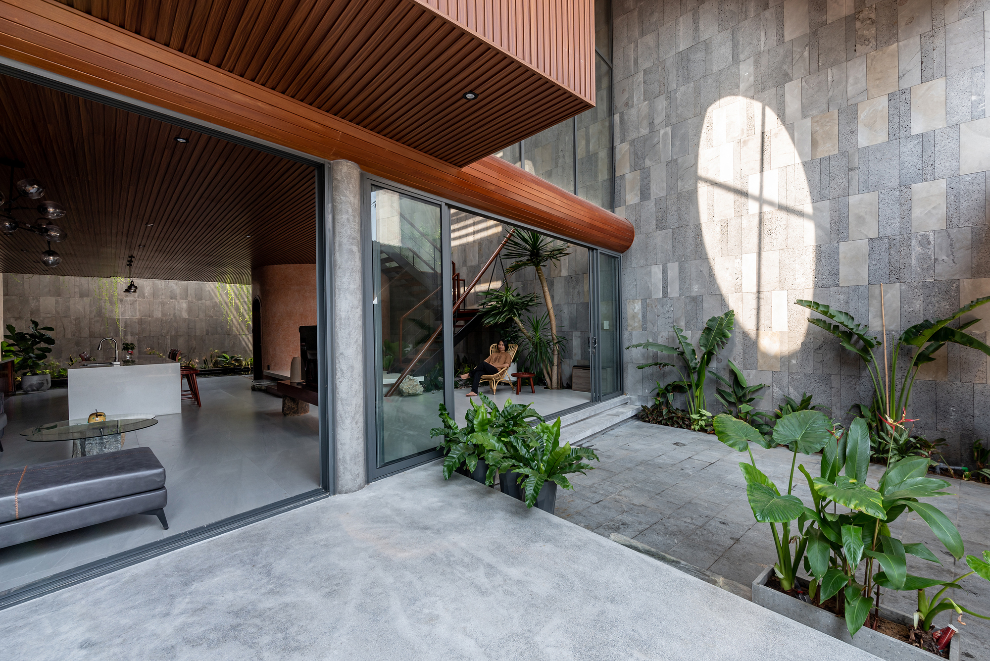 Gallery of HUU TU House / Story Architecture - 7