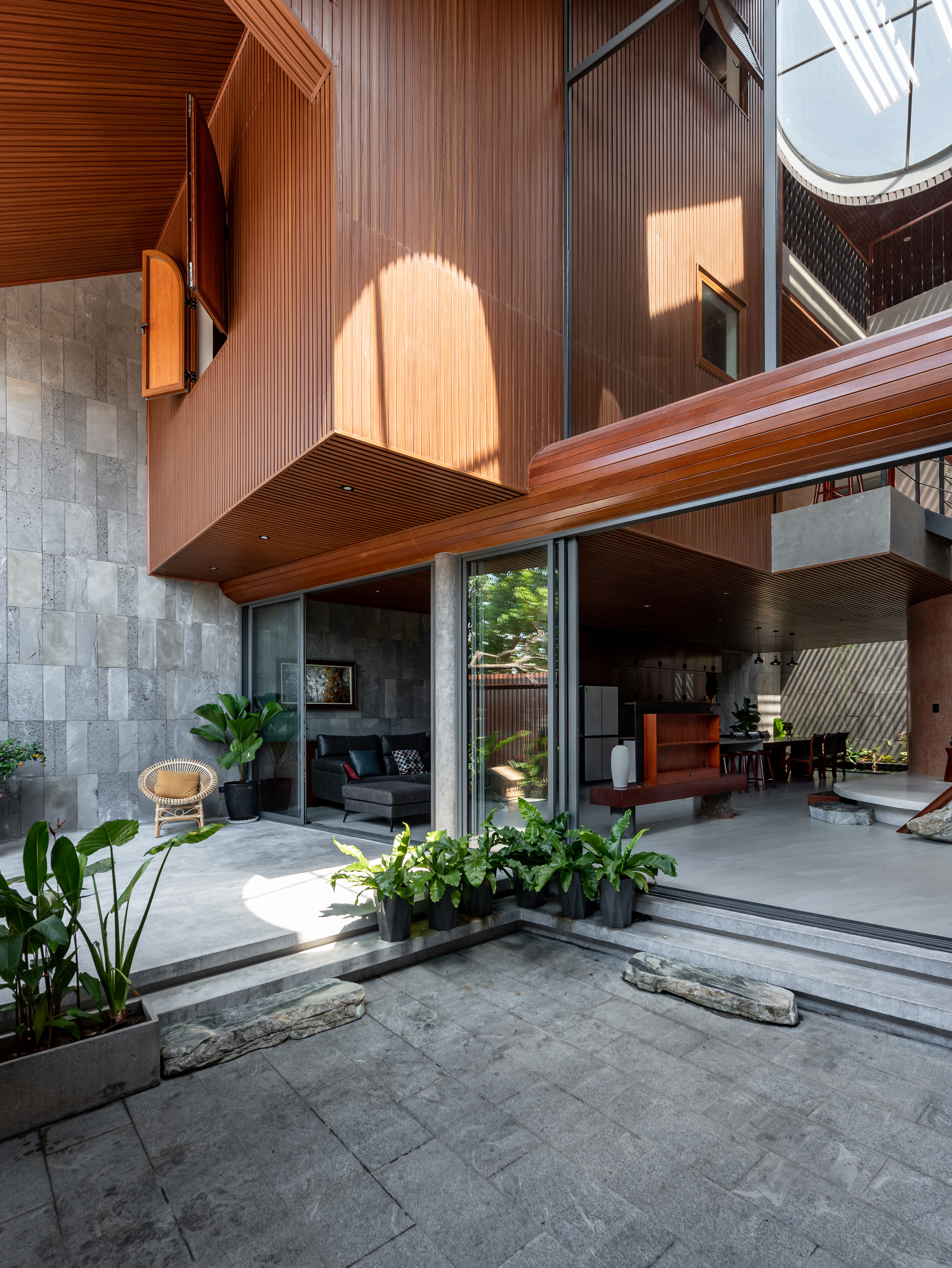 Gallery of HUU TU House / Story Architecture - 9