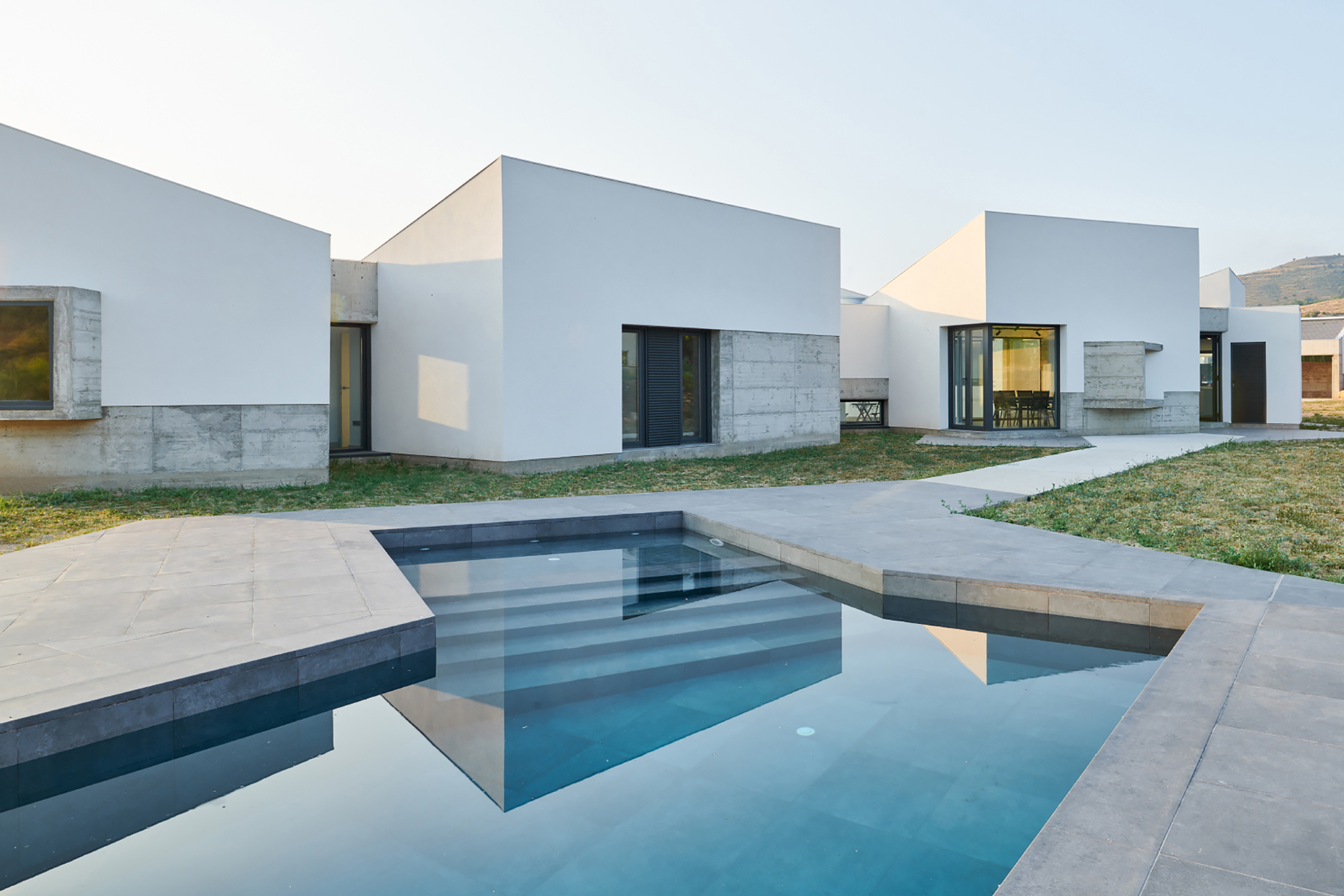 Gallery of Extruded Ceramic Tiles: An All-Round Solution for Poolside ...