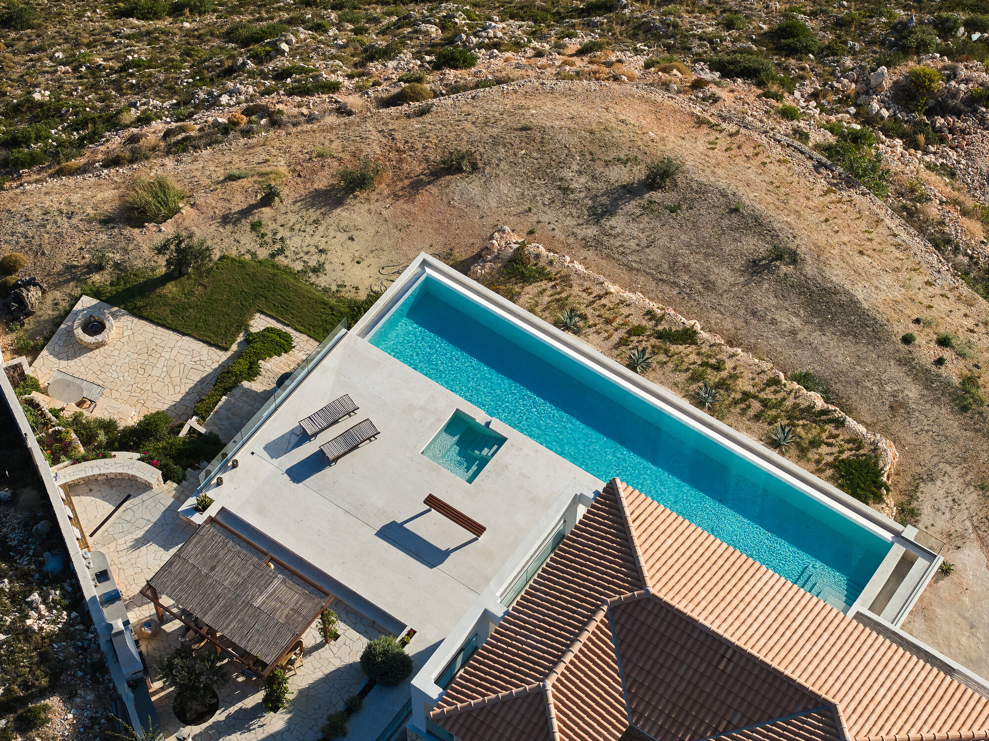 Gallery of Villa Keri / LUCY LAGO architectural studio - 13