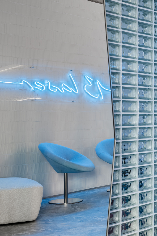 Gallery of 13 Laser Clinic / Temp Project - 13