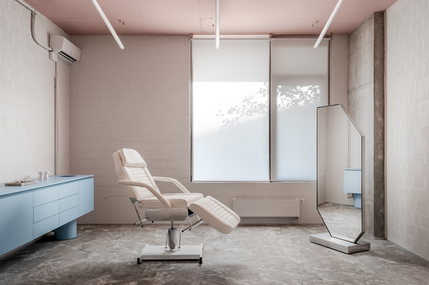 Gallery of 13 Laser Clinic / Temp Project - 12