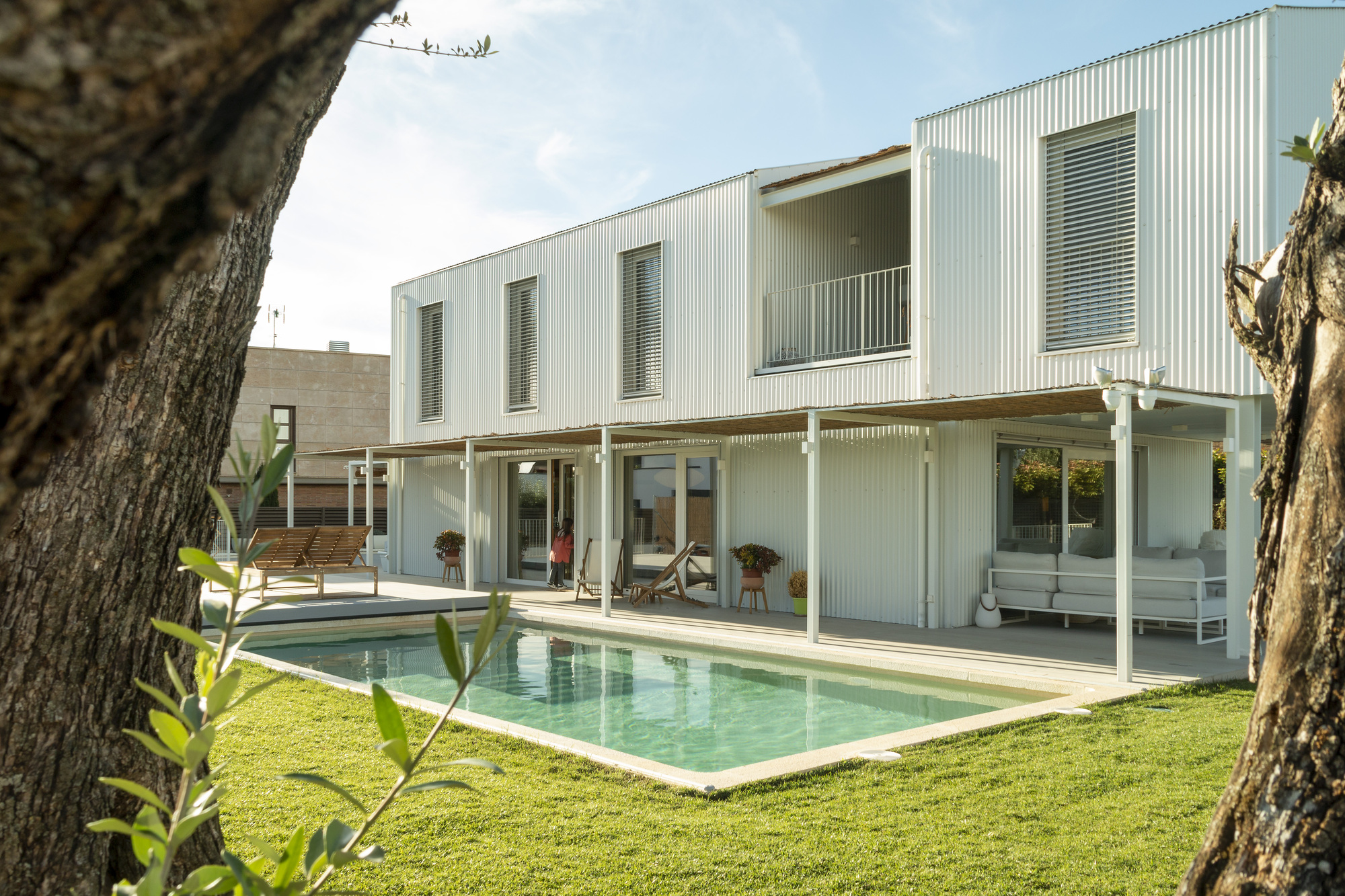 Gallery of P+E House / Voilá! - 7