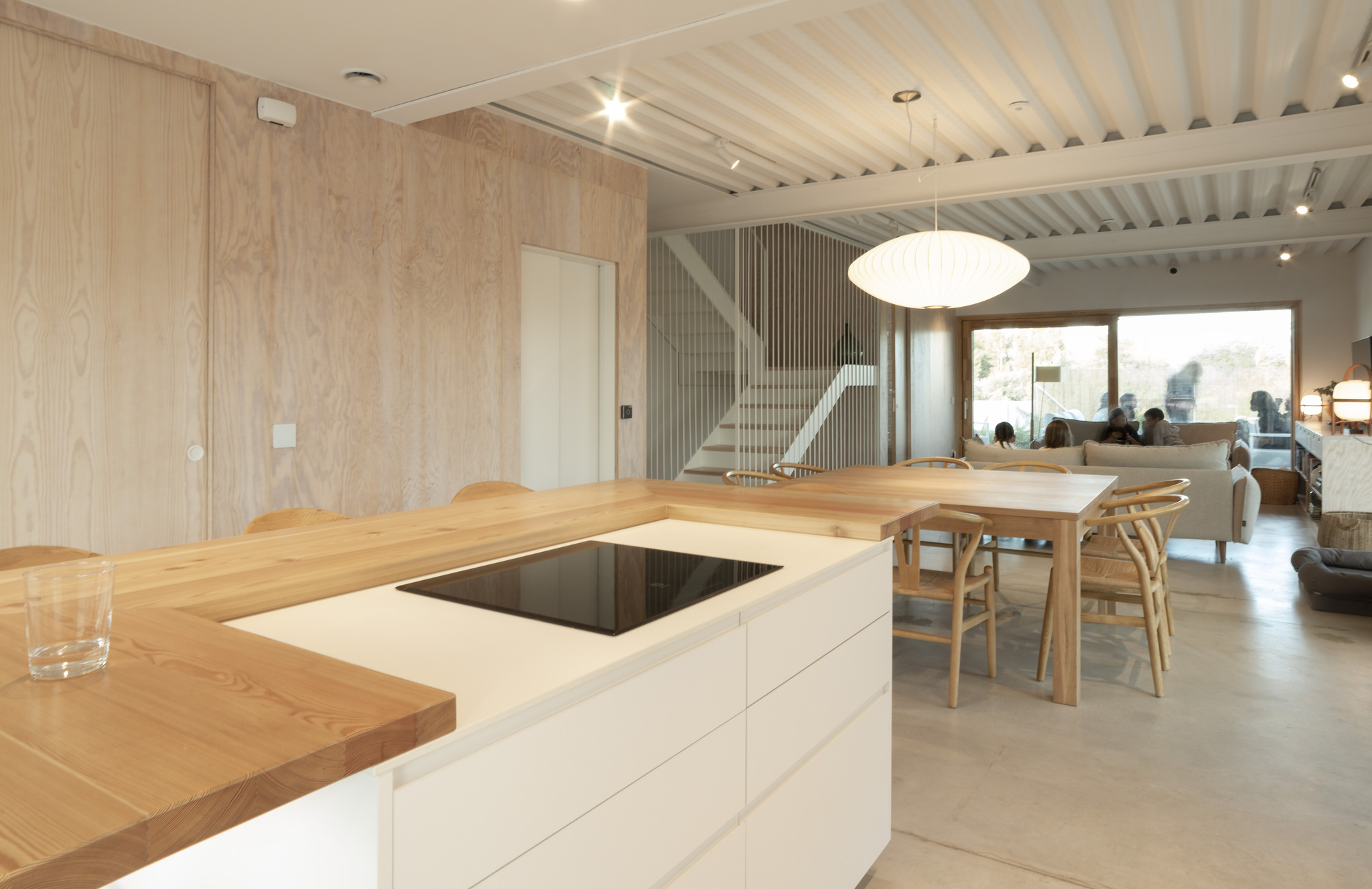 Gallery of P+E House / Voilá! - 13