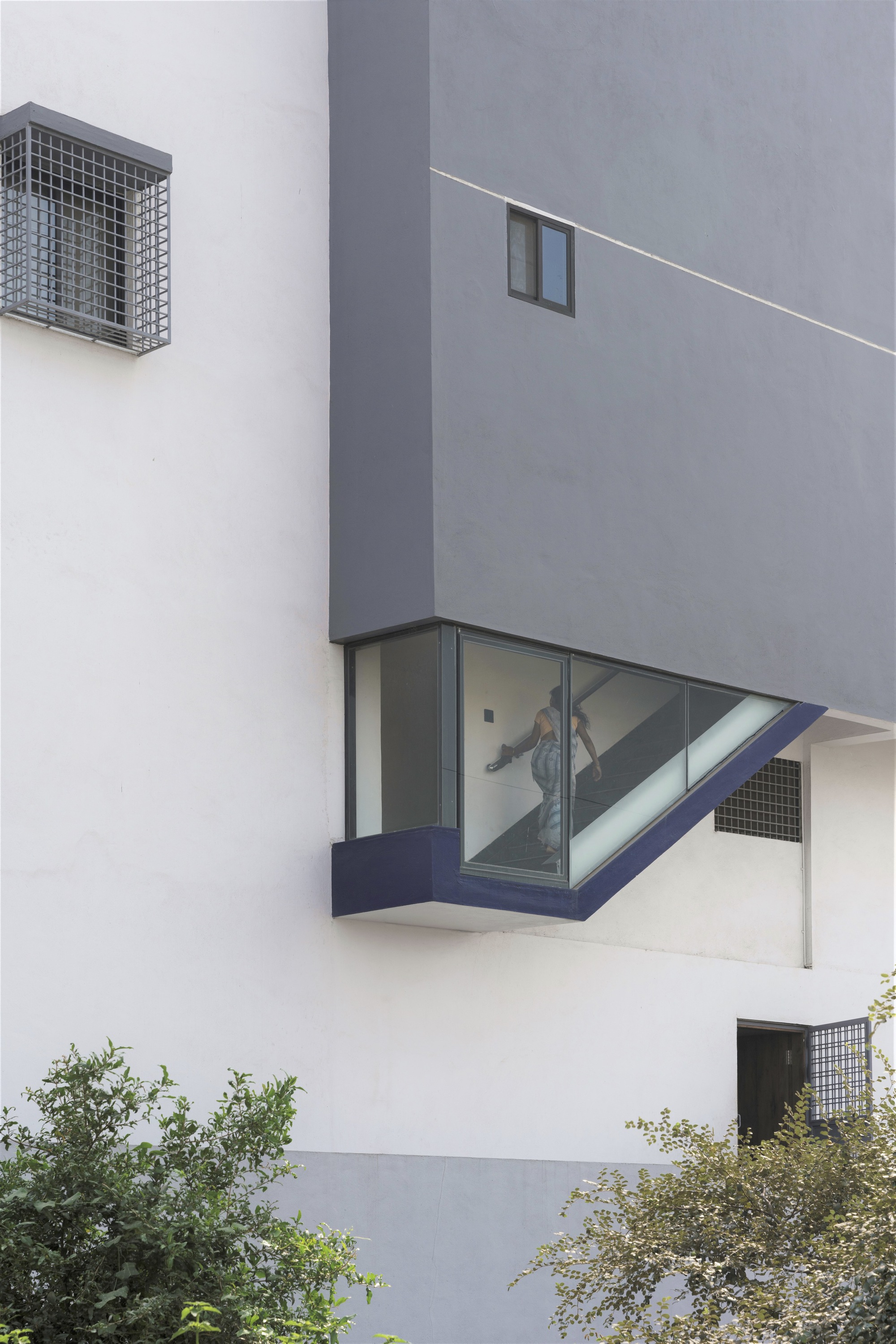 Gallery of House of Protruding Staircase / Karan Darda Architects - 8