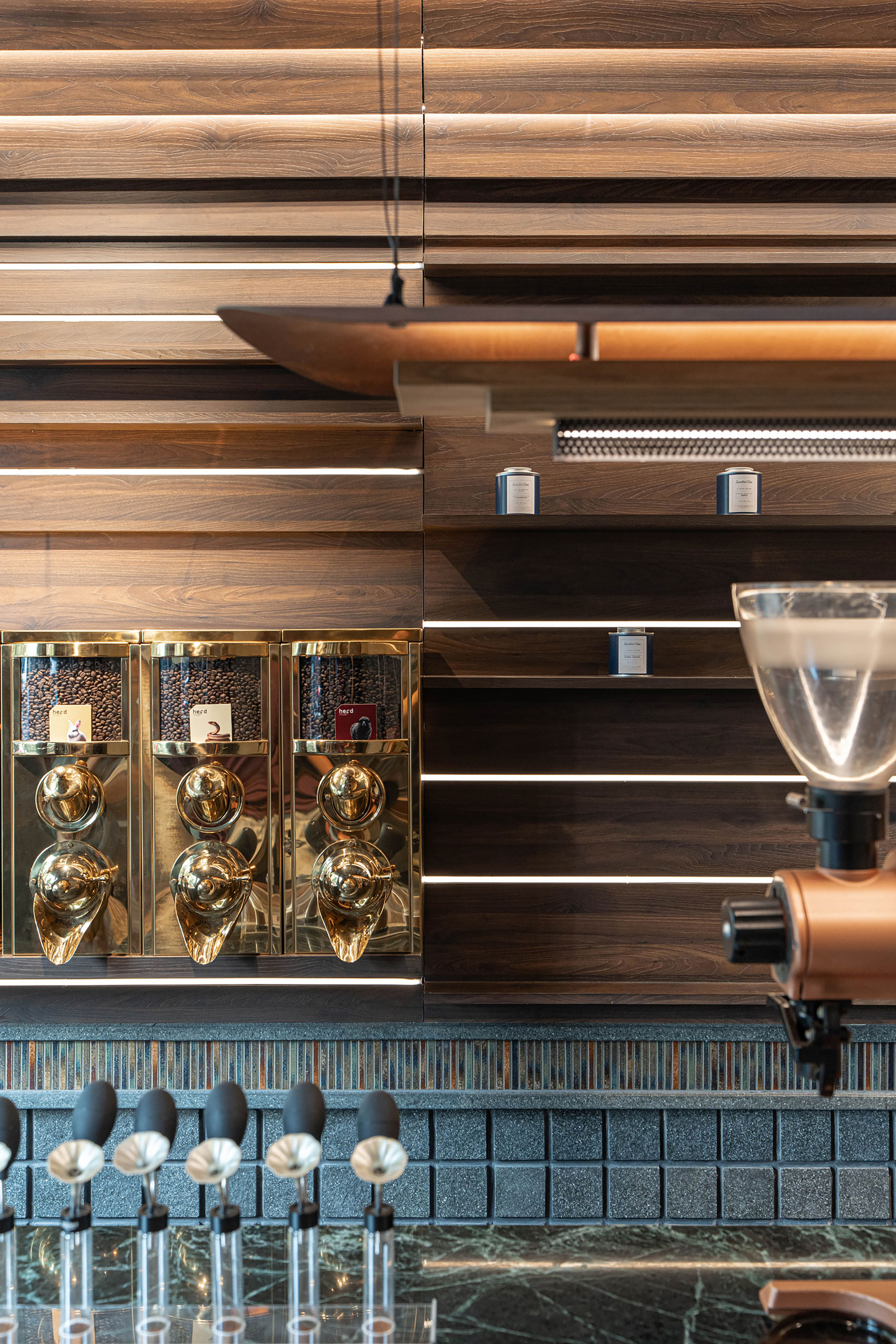 Gallery of Sumthin Else Coffee Shop / Matter of Something - 4