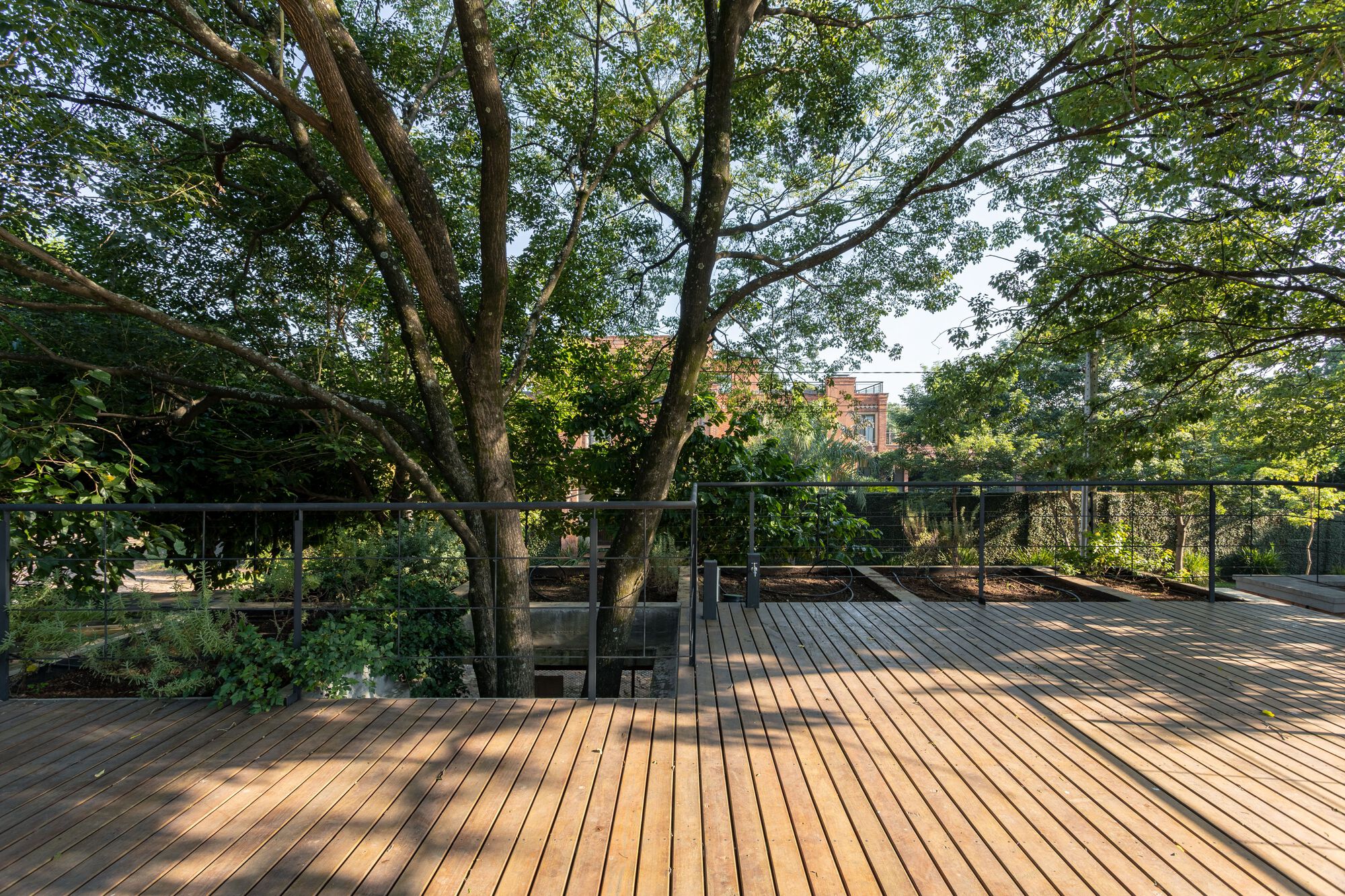 Galeria de Atelier Cerâmico Liza Crea / - = + x - - 19