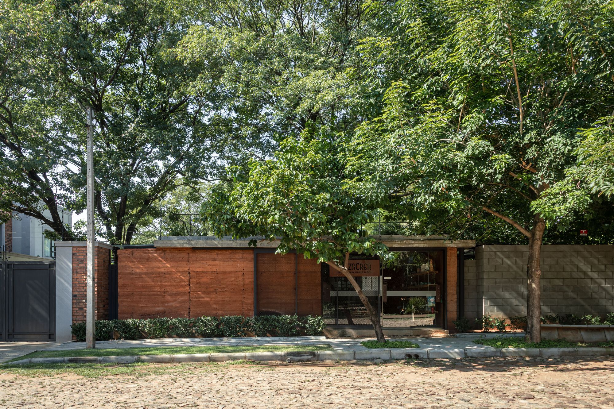 Gallery of Ceramics Workshop Liza Crea / - = + x - - 22