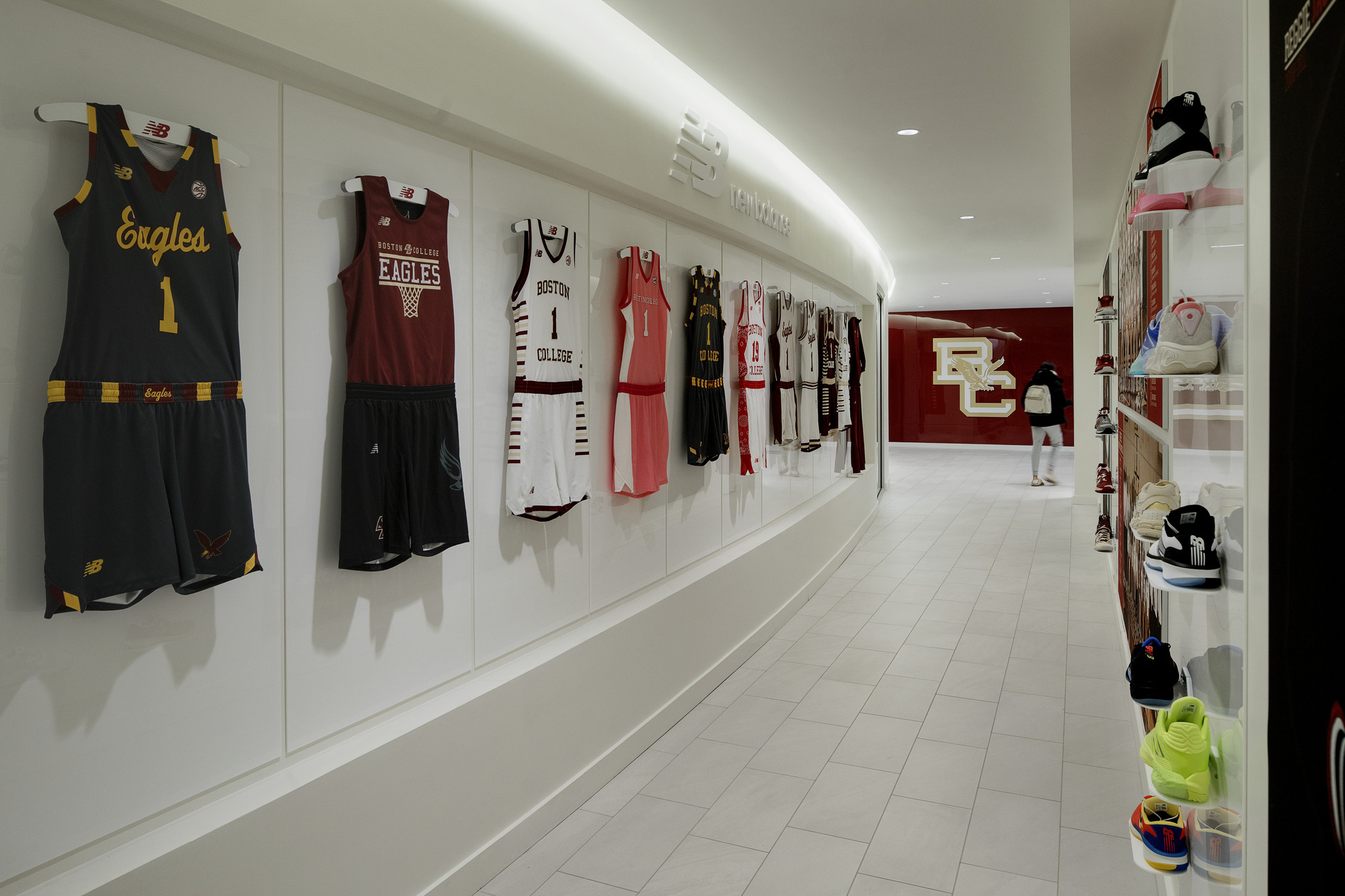 Gallery of Boston College Hoag Pavilion / Sasaki - 16