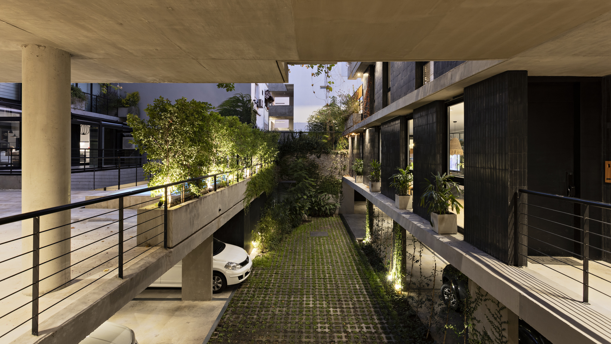 Galería de Edificio 11 de septiembre / del Puerto - Sardin + Barbara Berson - 12