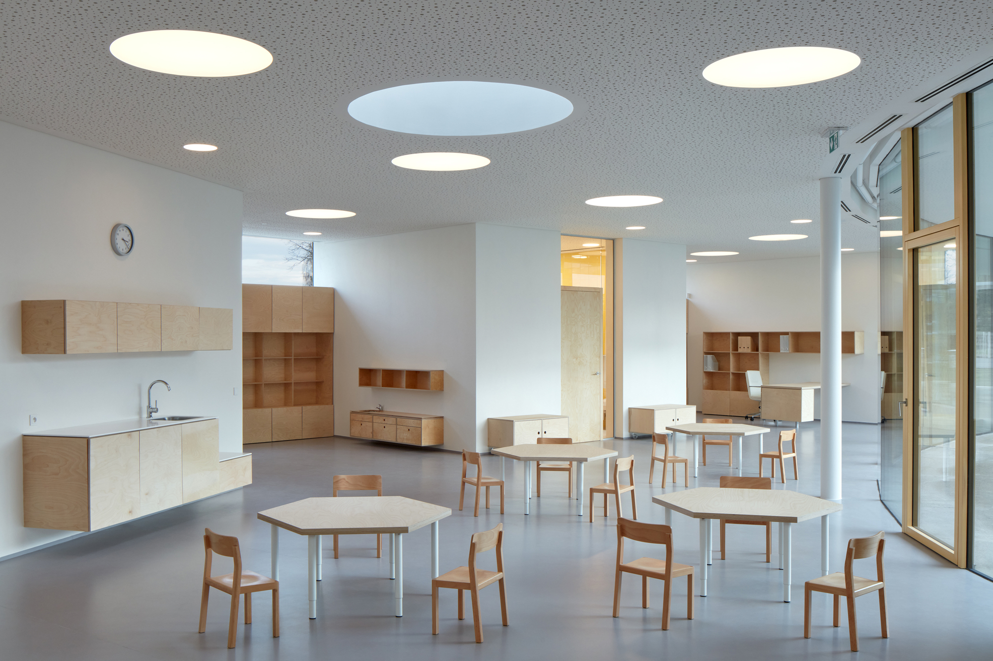 Gallery of Kindergarten GALAXIE eR Varnsdorf / RG architects studio - 25