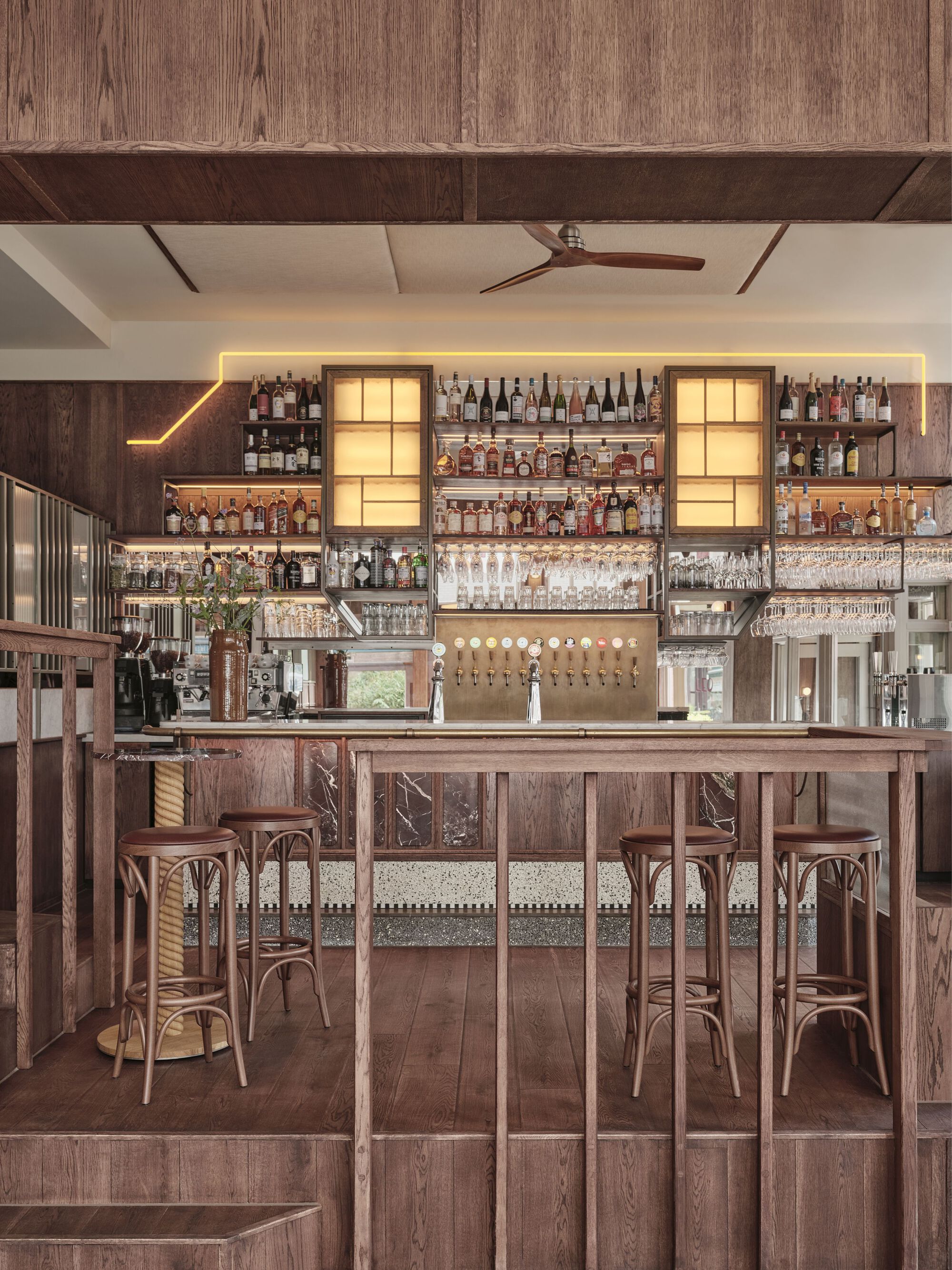 Gallery of Leo Goudvisch Bar / Studio Modijefsky - 3