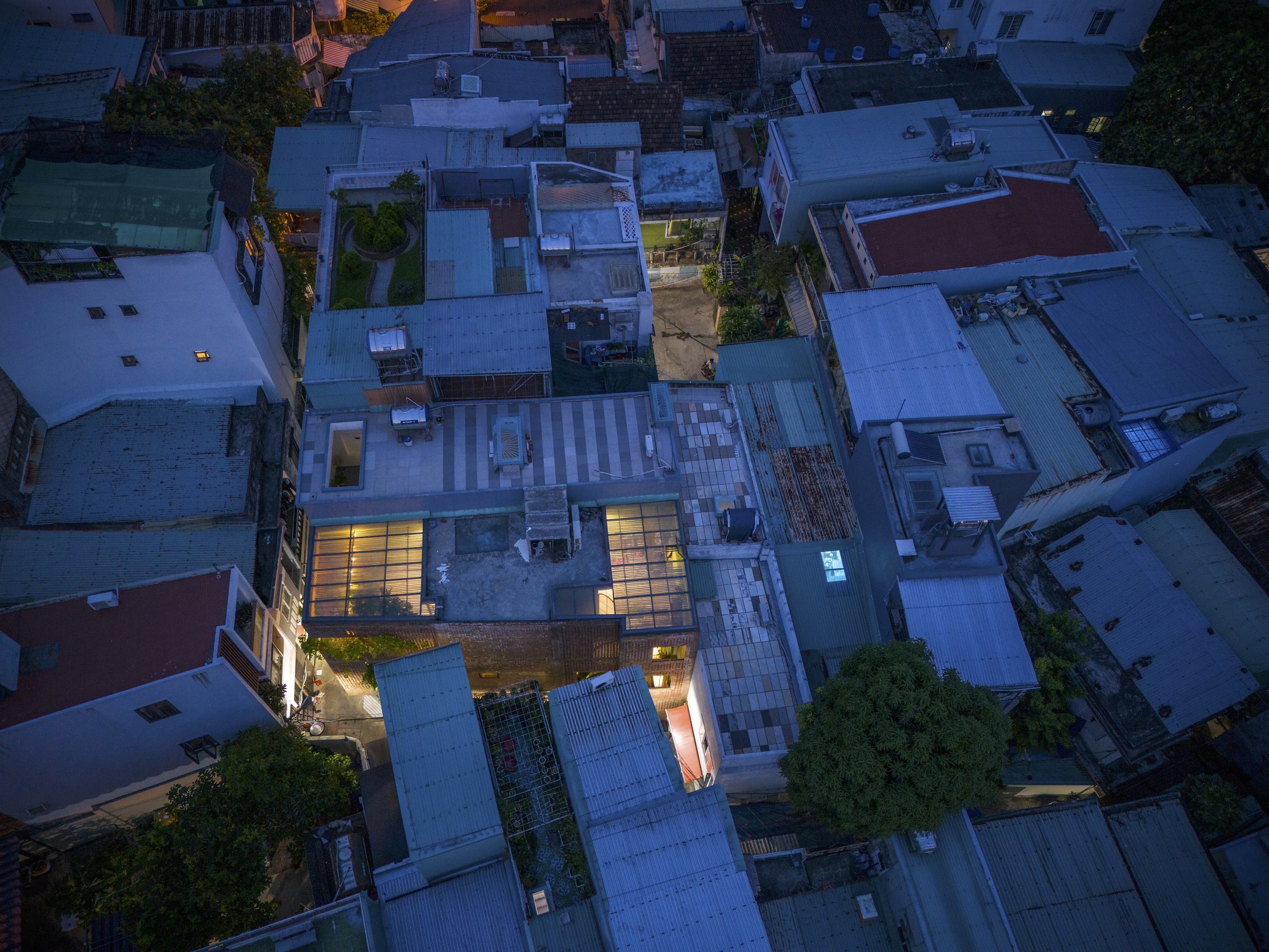 Gallery of The Lantern House / Ho Khue Architects - 40