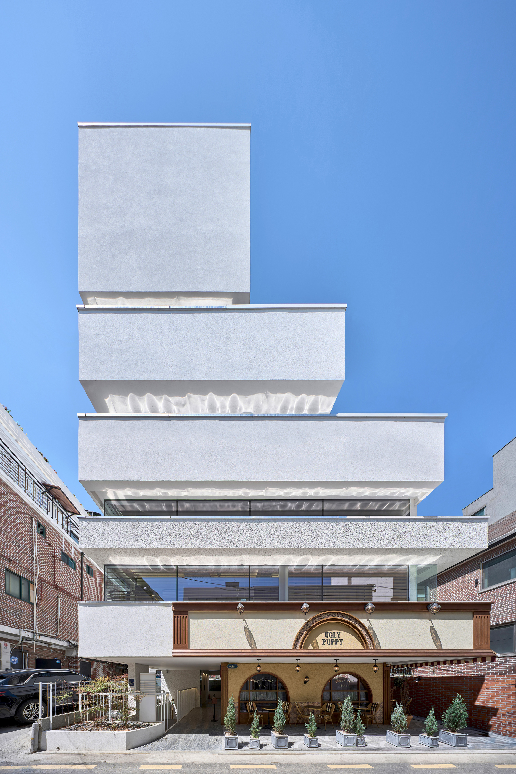Gallery of Sinsa-dong Mix-use Building / a round architects - 6