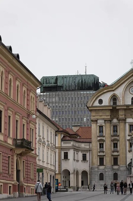 Gallery of AD Classics: Republic Square / Edvard Ravnikar - 24