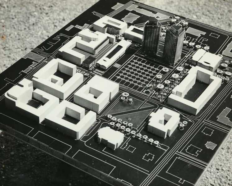 Gallery of AD Classics: Republic Square / Edvard Ravnikar - 32