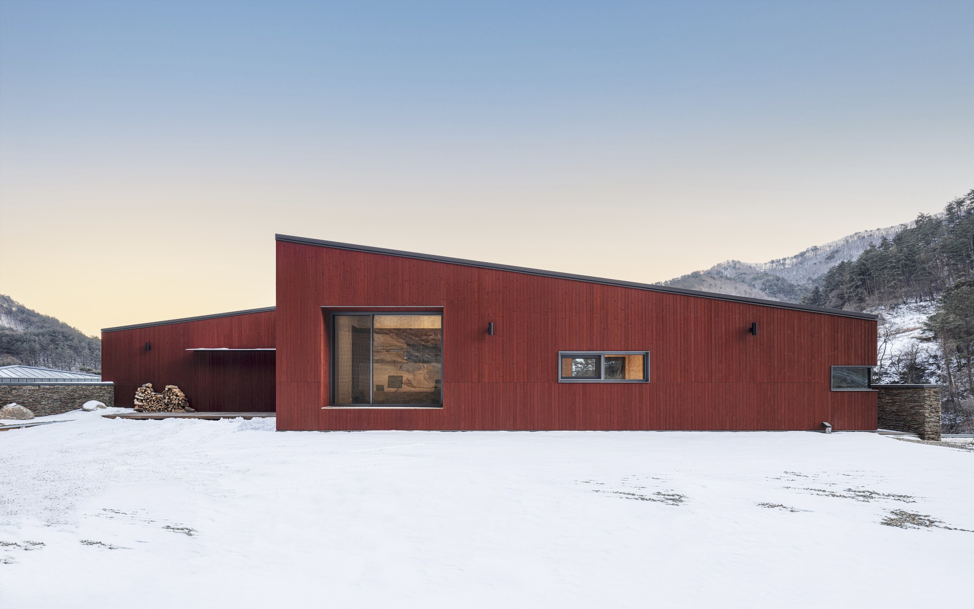 Gallery of n-retreat / one-aftr - 9