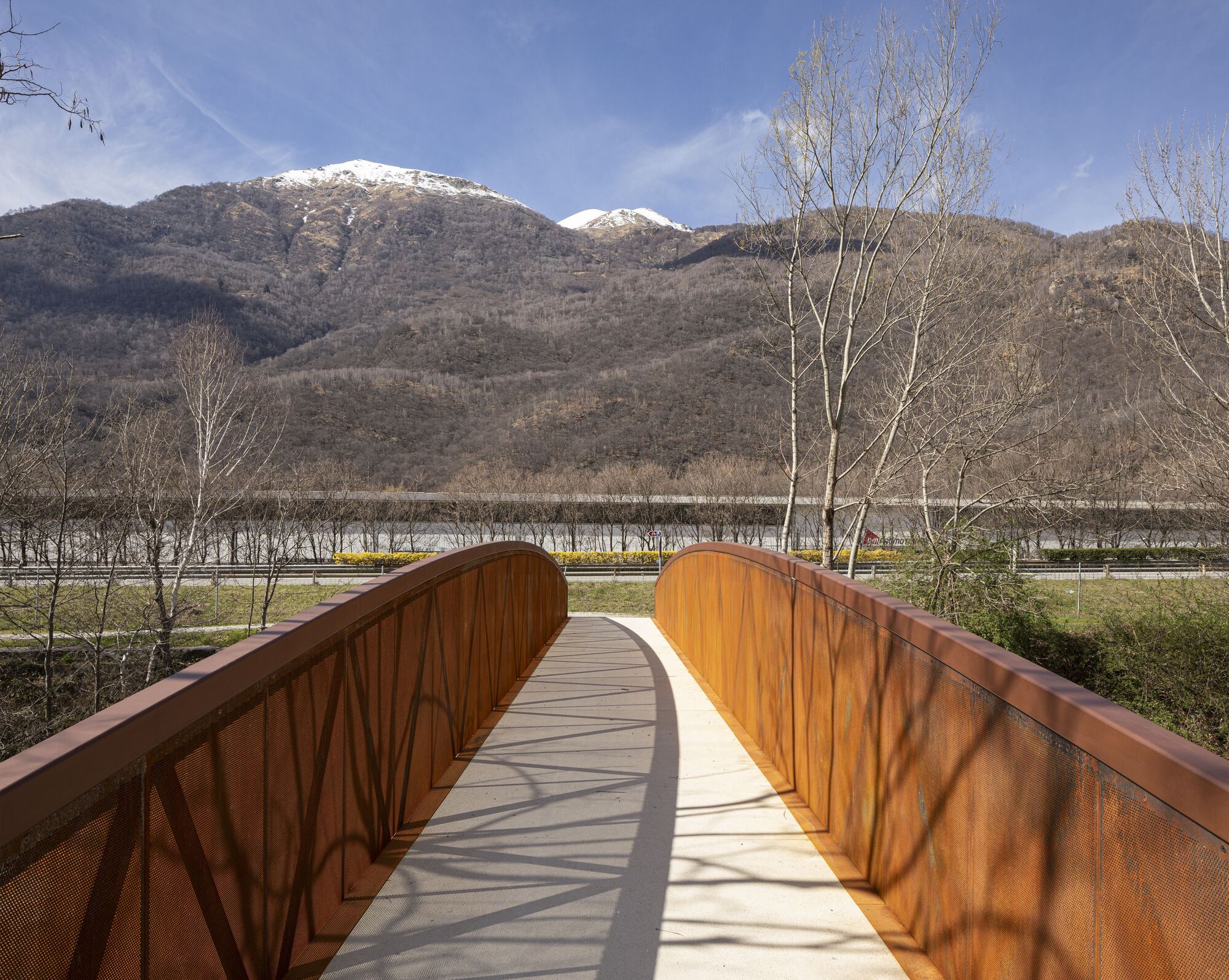 Gallery of Mezzovico Pedestrian and Bicycle Footbridge Renovation ...
