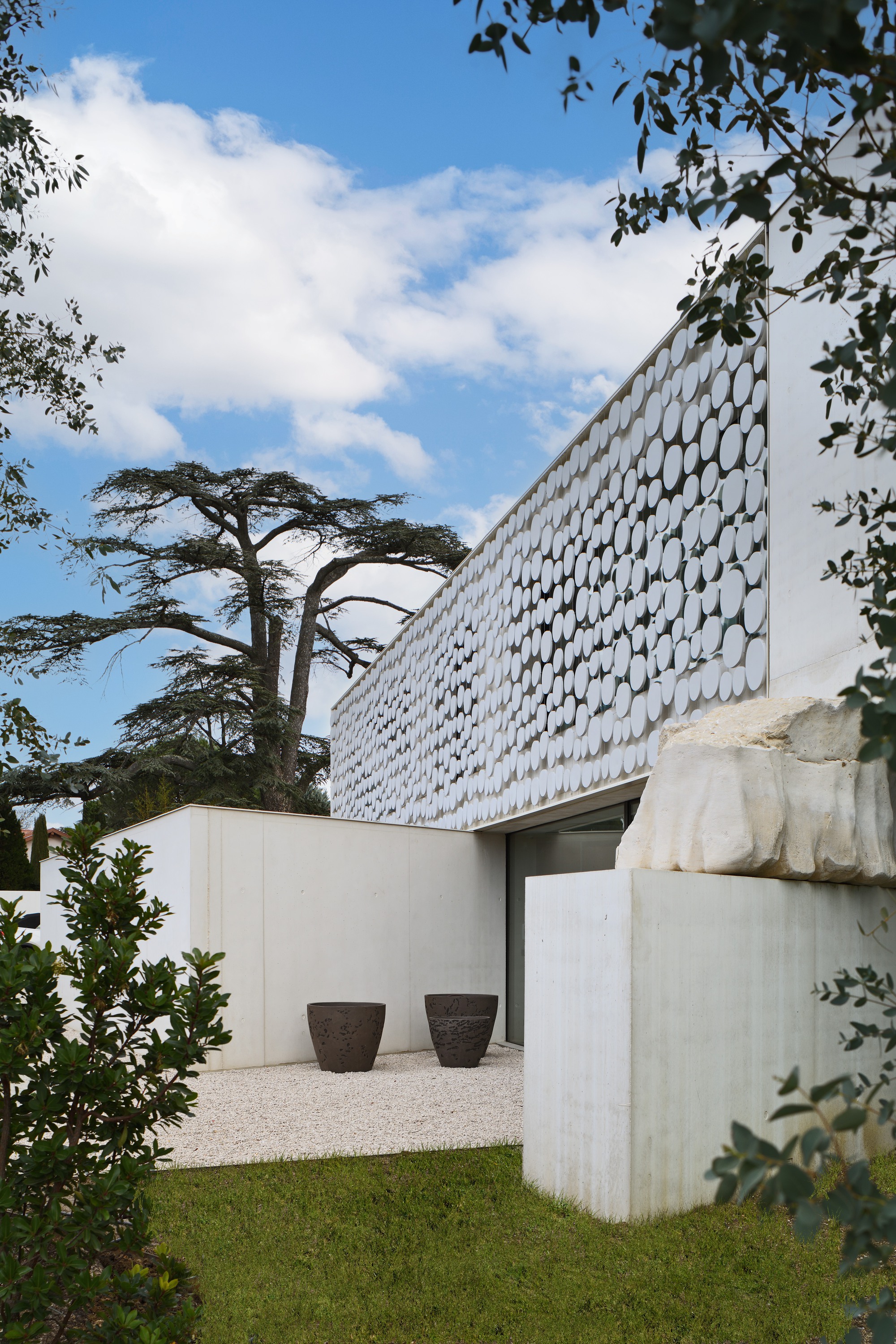 Gallery of Moos De Hill House / AUM Pierre Minassian - 2