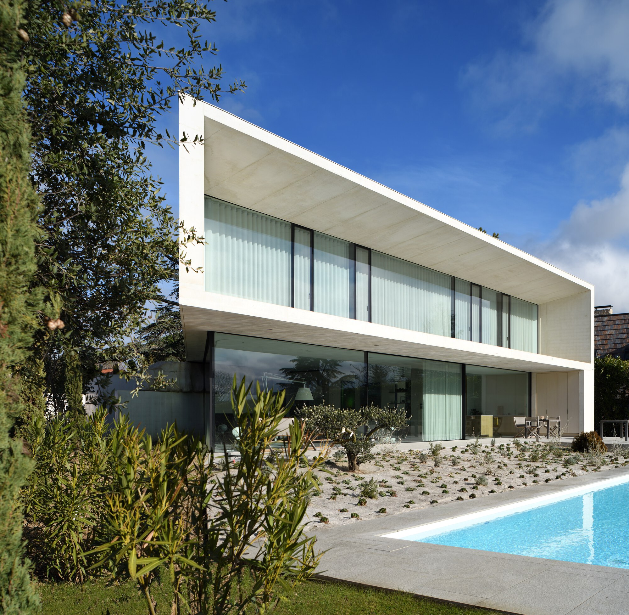 Gallery of Moos De Hill House / AUM Pierre Minassian - 7